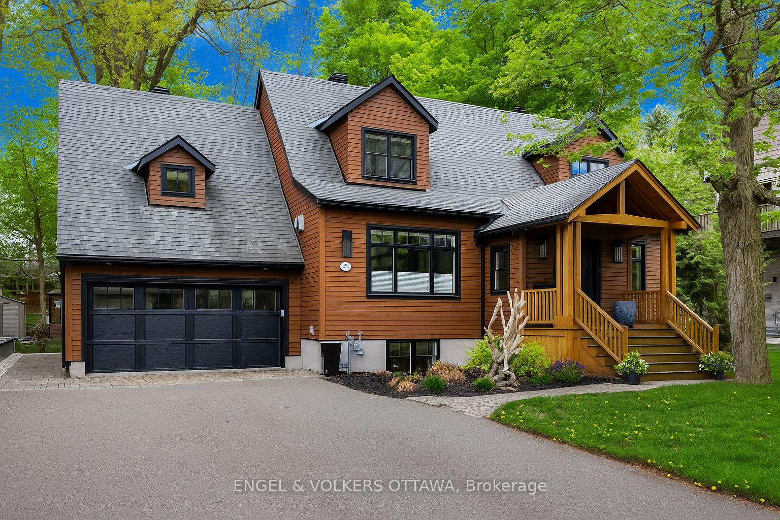 350 Cunningham Avenue, Alta Vista and Area, ON K1H 6B4