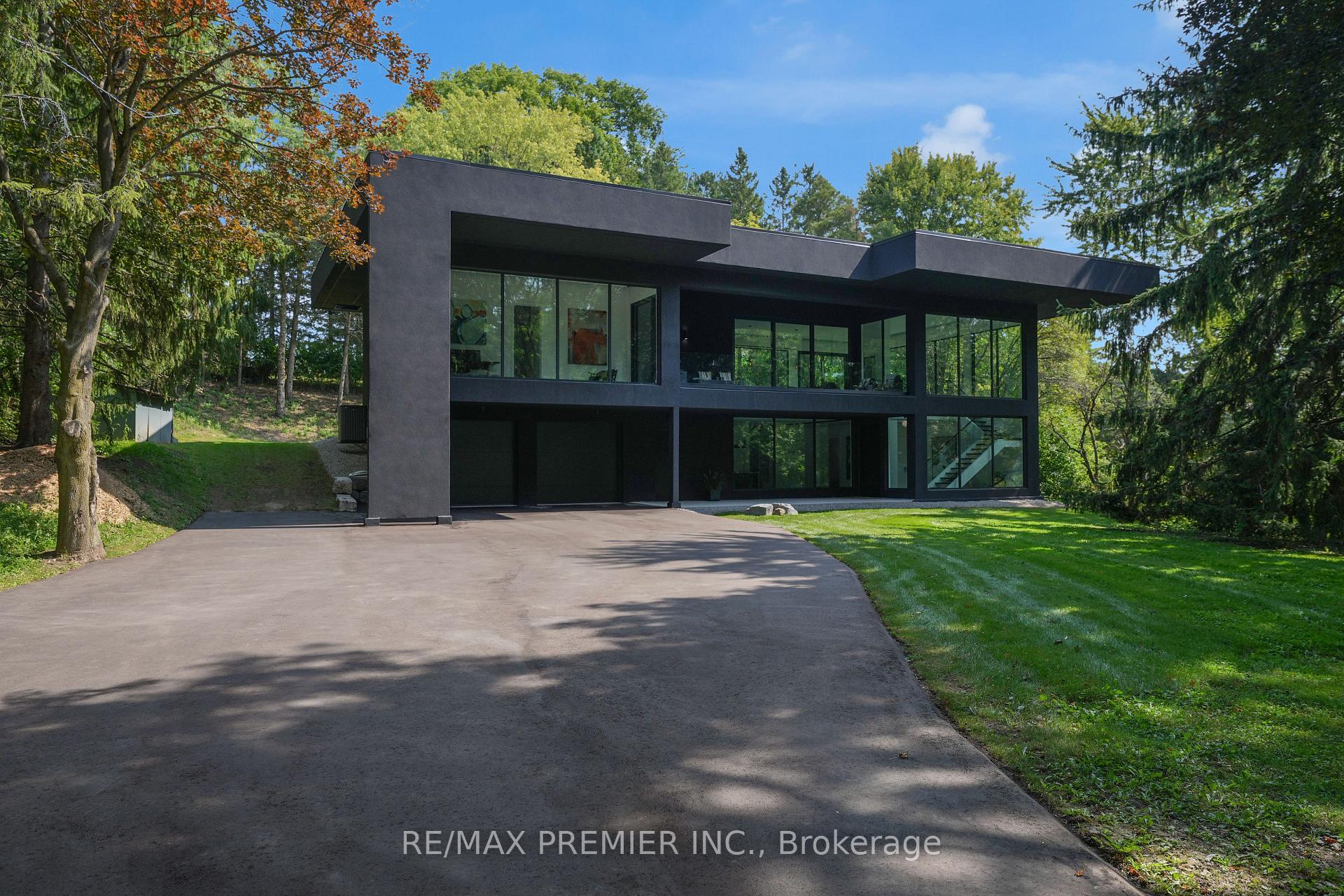 350 Kingscross Drive, King, ON L7B 1J9