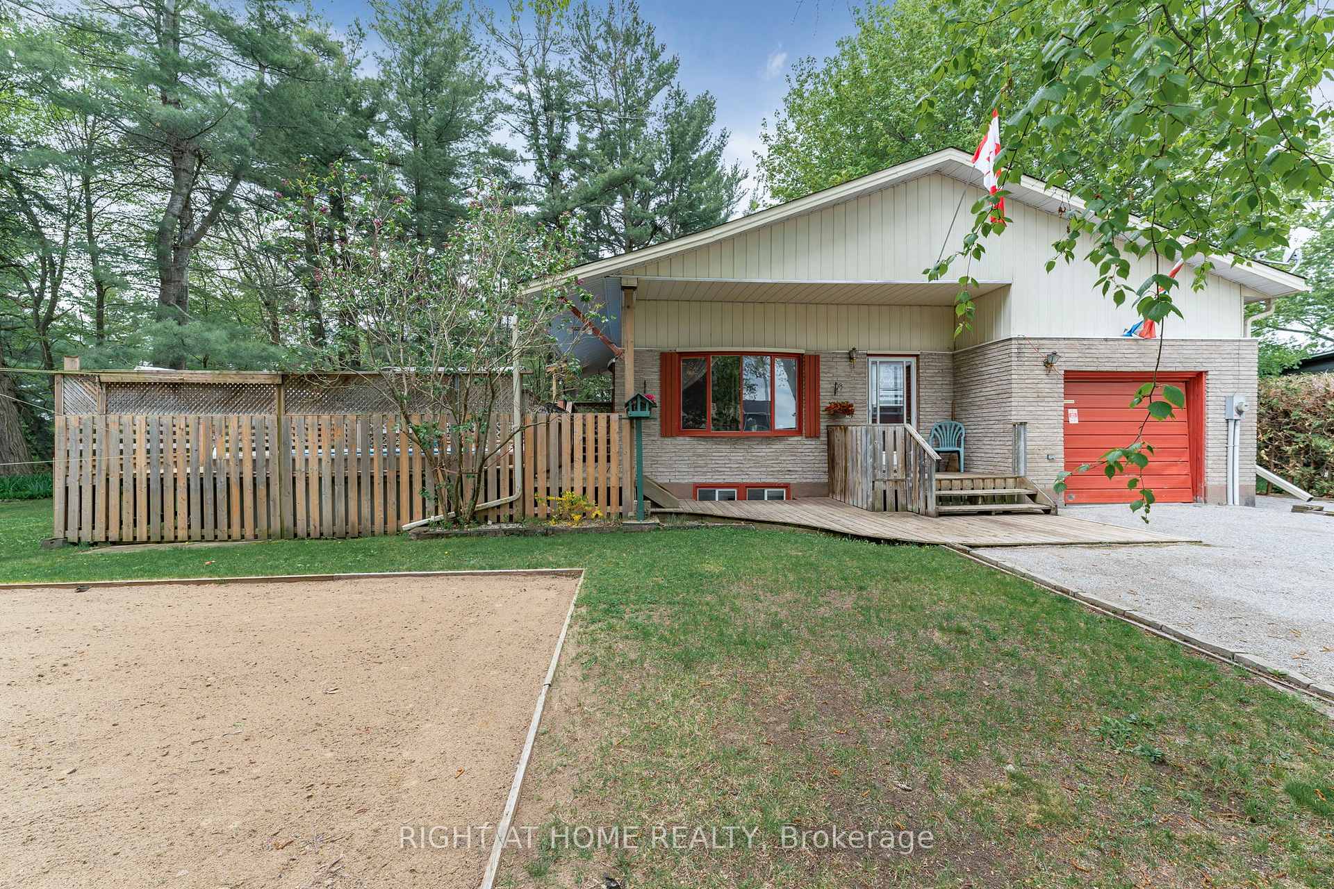 Springwater Real Estate MLS® Listings & Houses For Sale