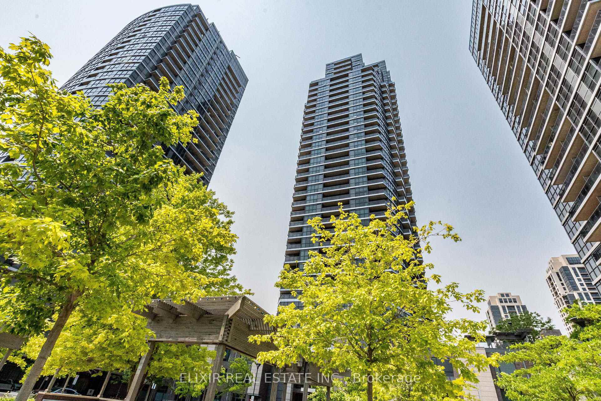 3504 - 5 Valhalla Inn Road, Toronto, ON M9B 0B1