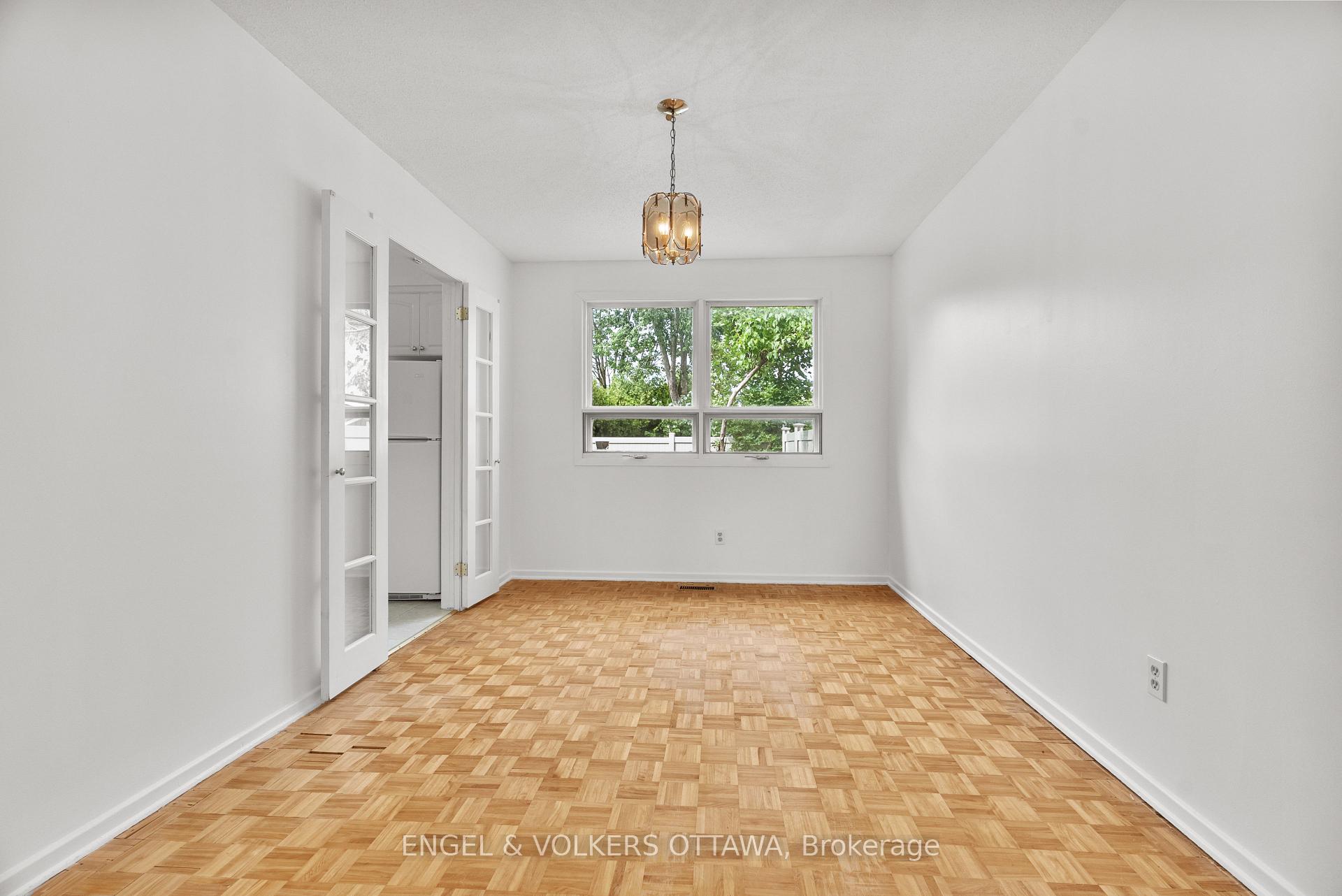 3505 Southgate Road, Hunt Club - South Keys and Area, ON K1V 7Y5