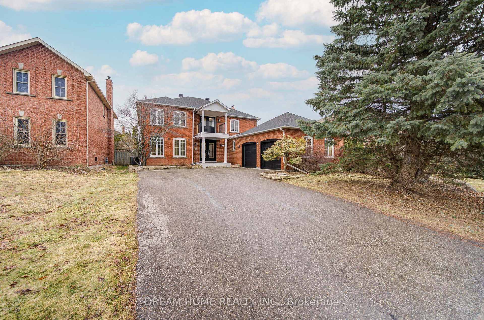 352 Kennedy Street W, Aurora, ON L4G 5M4