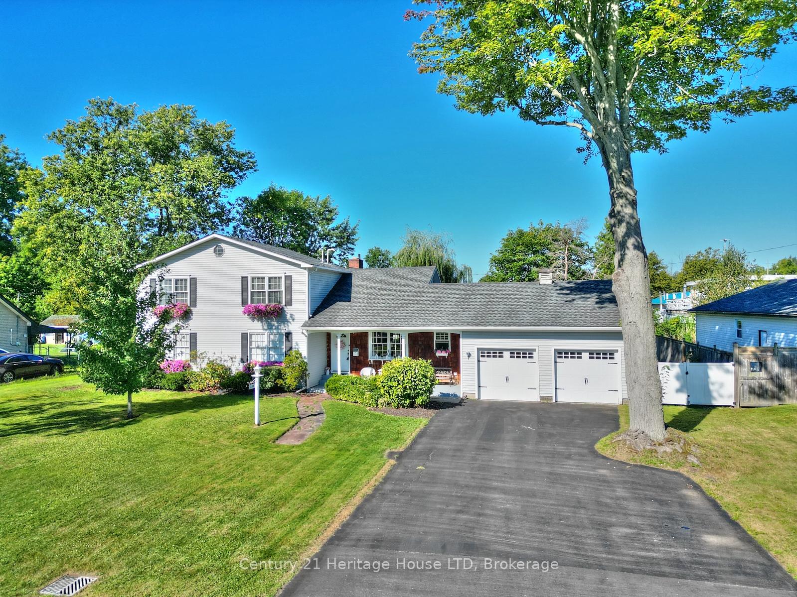 353 DAYTONA Drive, Fort Erie, ON L2A 4Y6