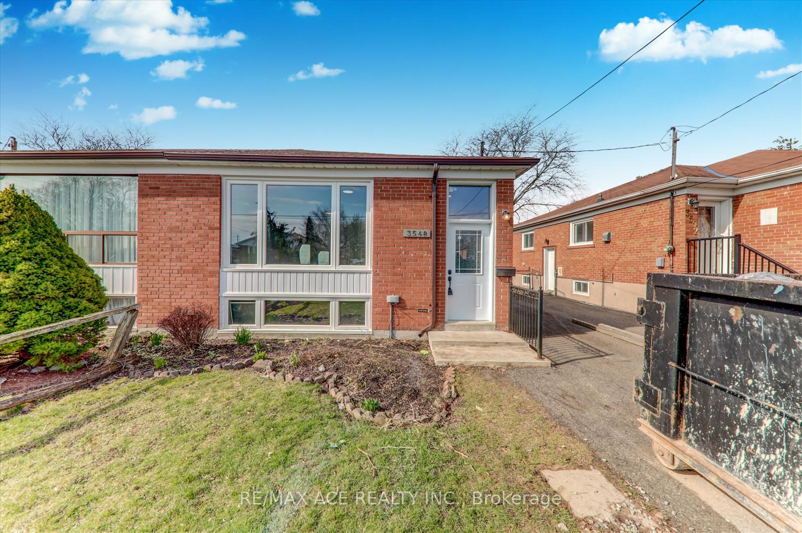 3548 Ashcroft Crescent, Mississauga, ON L5C 2E7