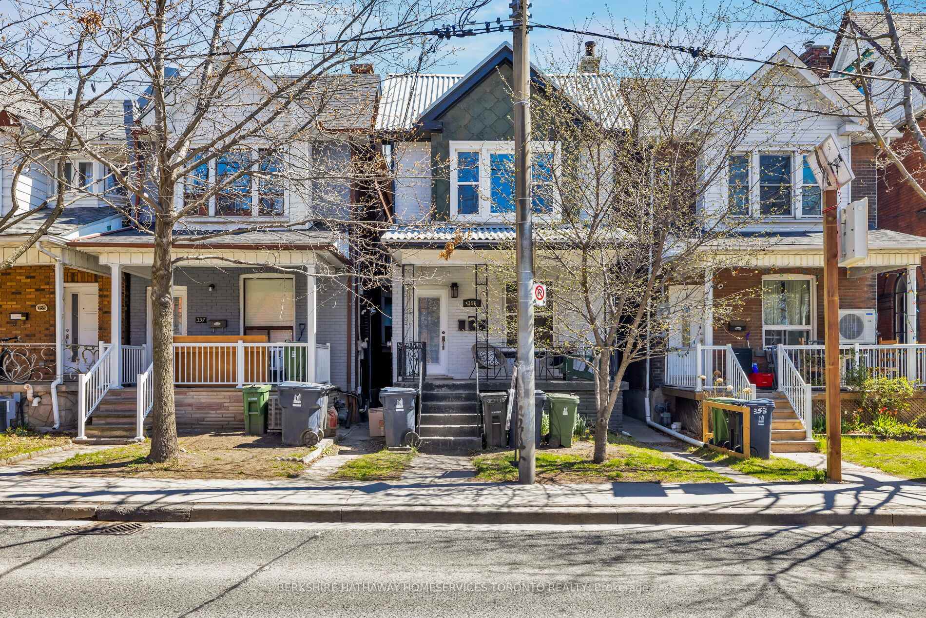 355 Lansdowne Avenue, Toronto, ON M6H 3Y2