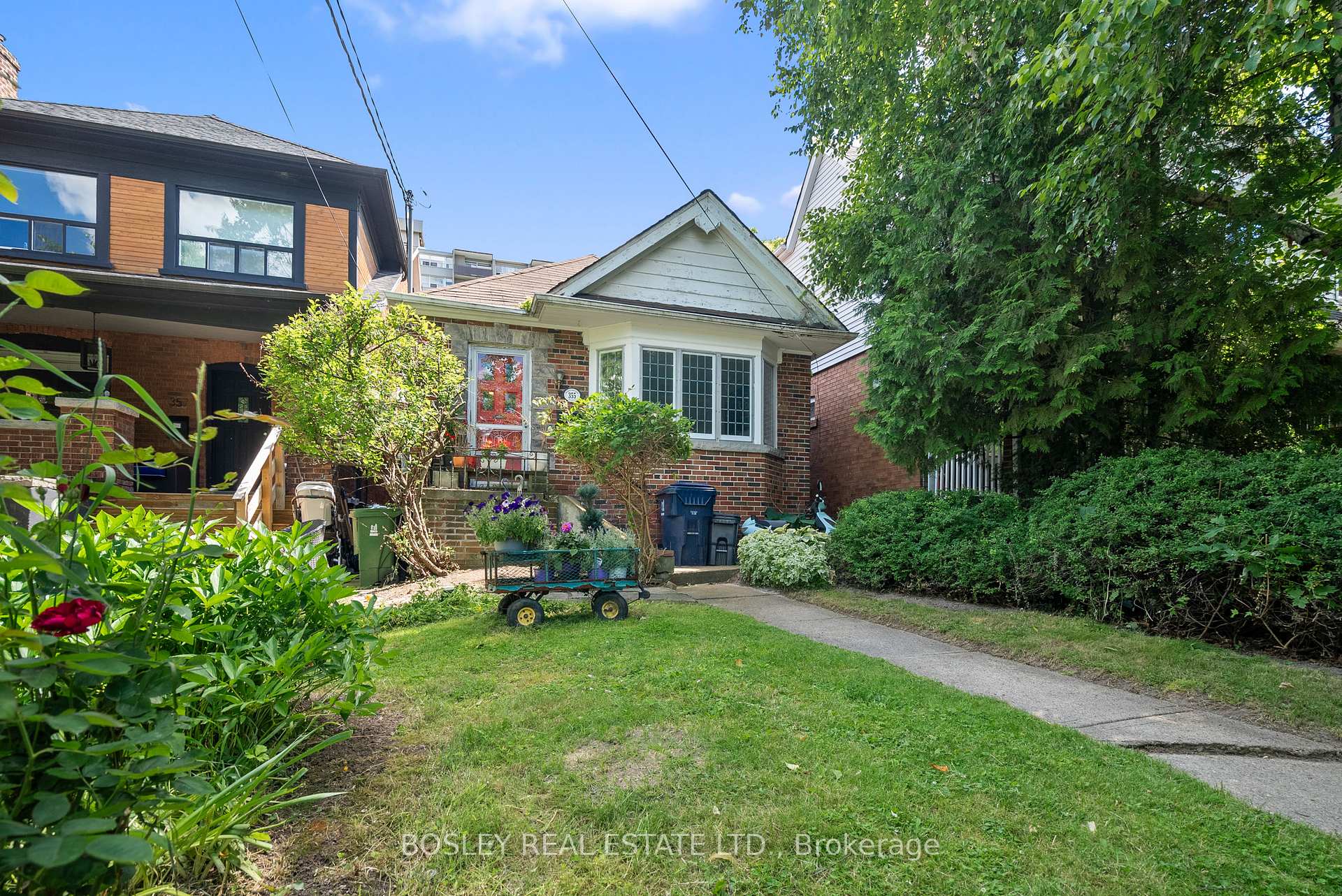 355 Roehampton Avenue, Toronto, ON M4P 1S3