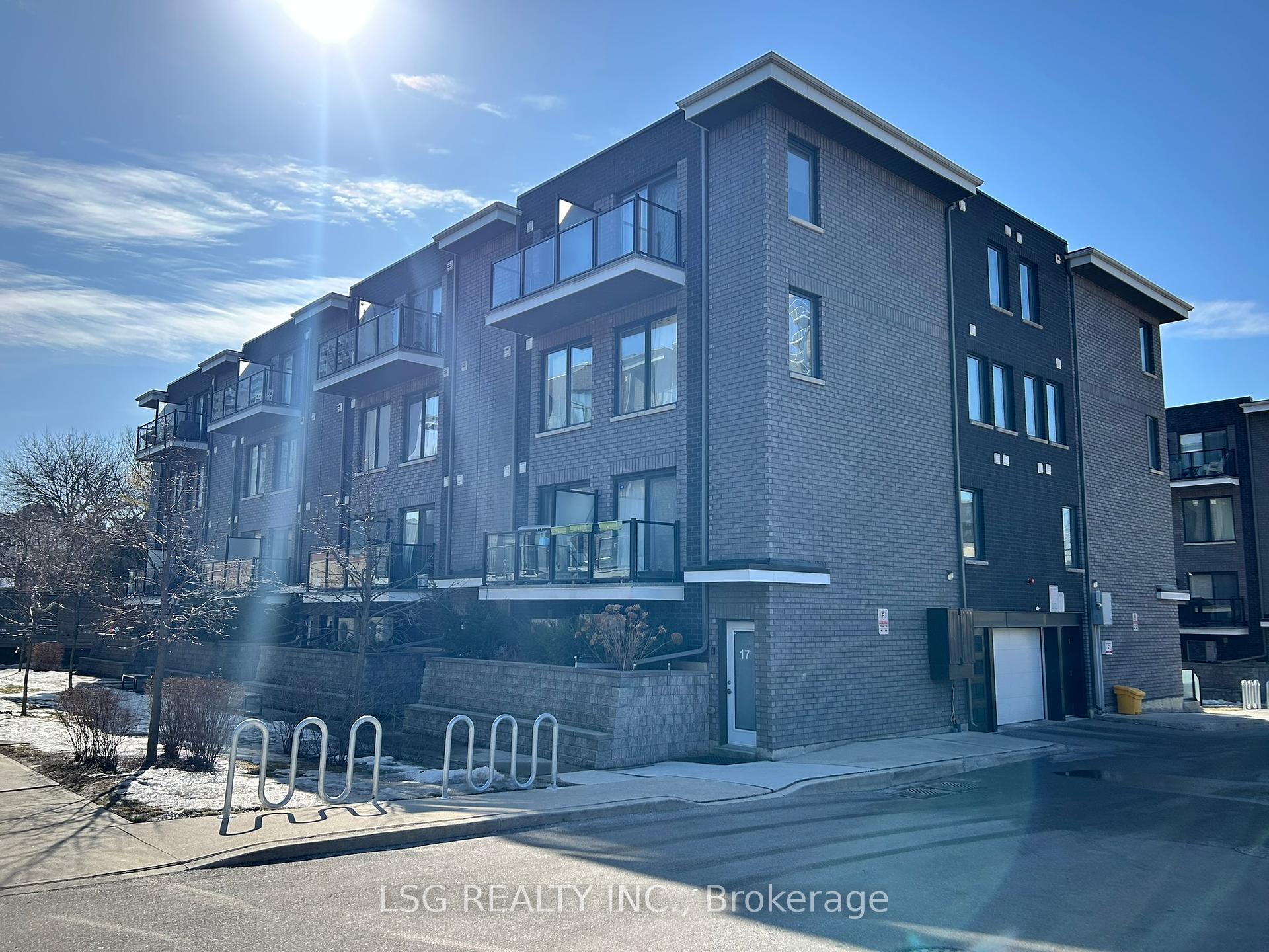 Toronto Real Estate MLS® Listings & Houses For Sale