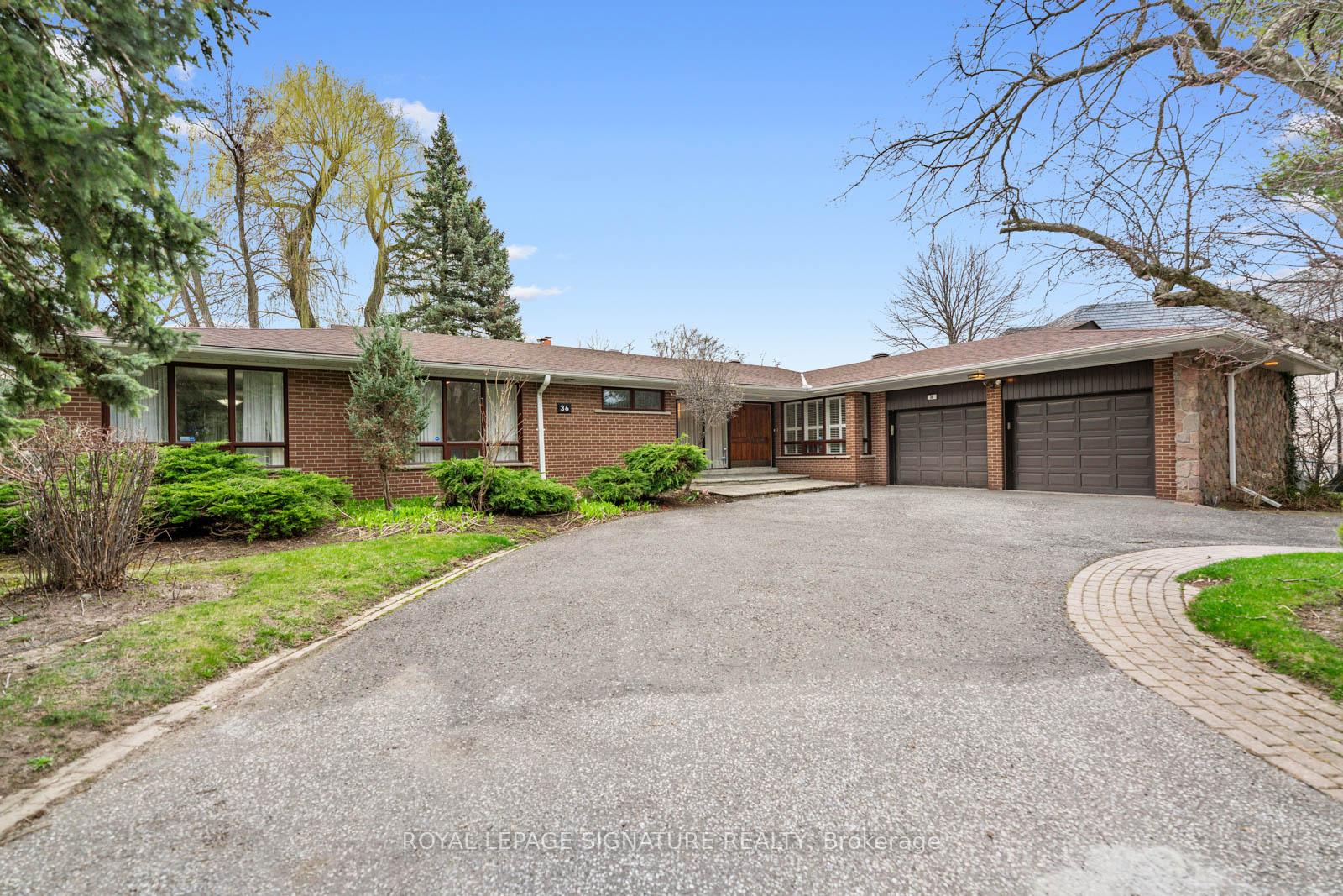 36 Chieftain Crescent, Toronto, ON M2L 2H4