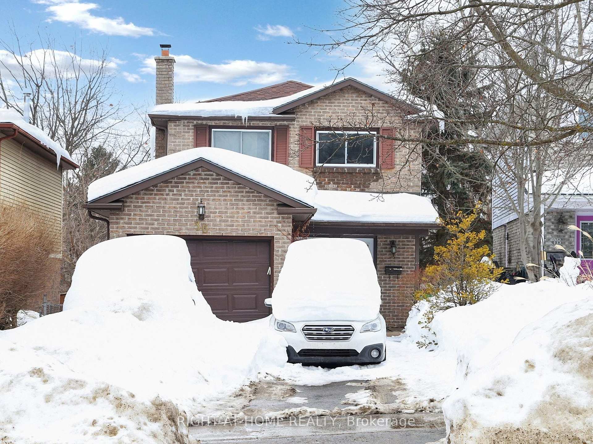 36 Fox Run, Barrie, ON L4N 5L5