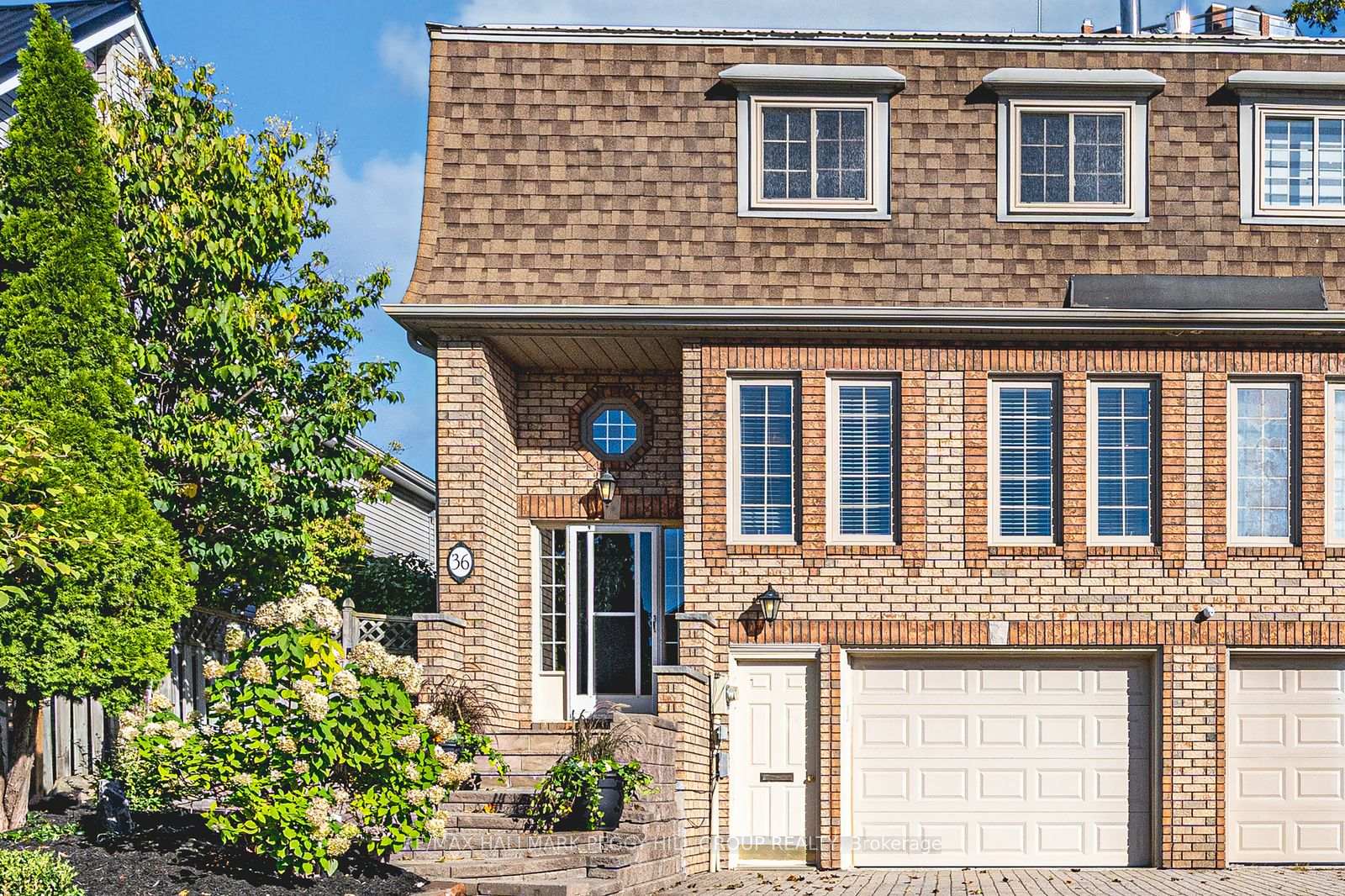 36 Kempenfelt Drive, Barrie, ON L4M 1B9