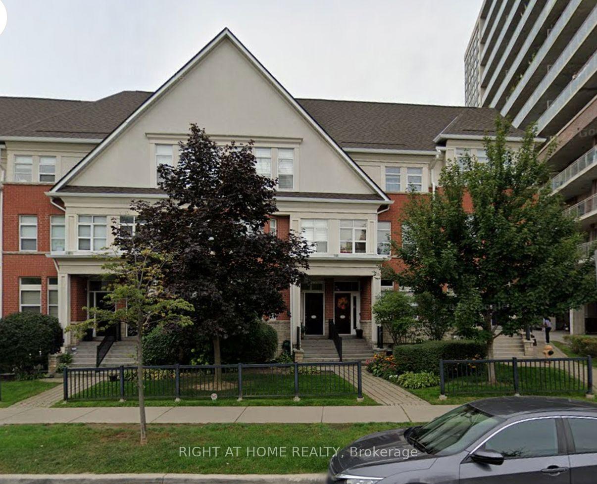 36 Michael Power Place, Toronto, ON M9A 5G9