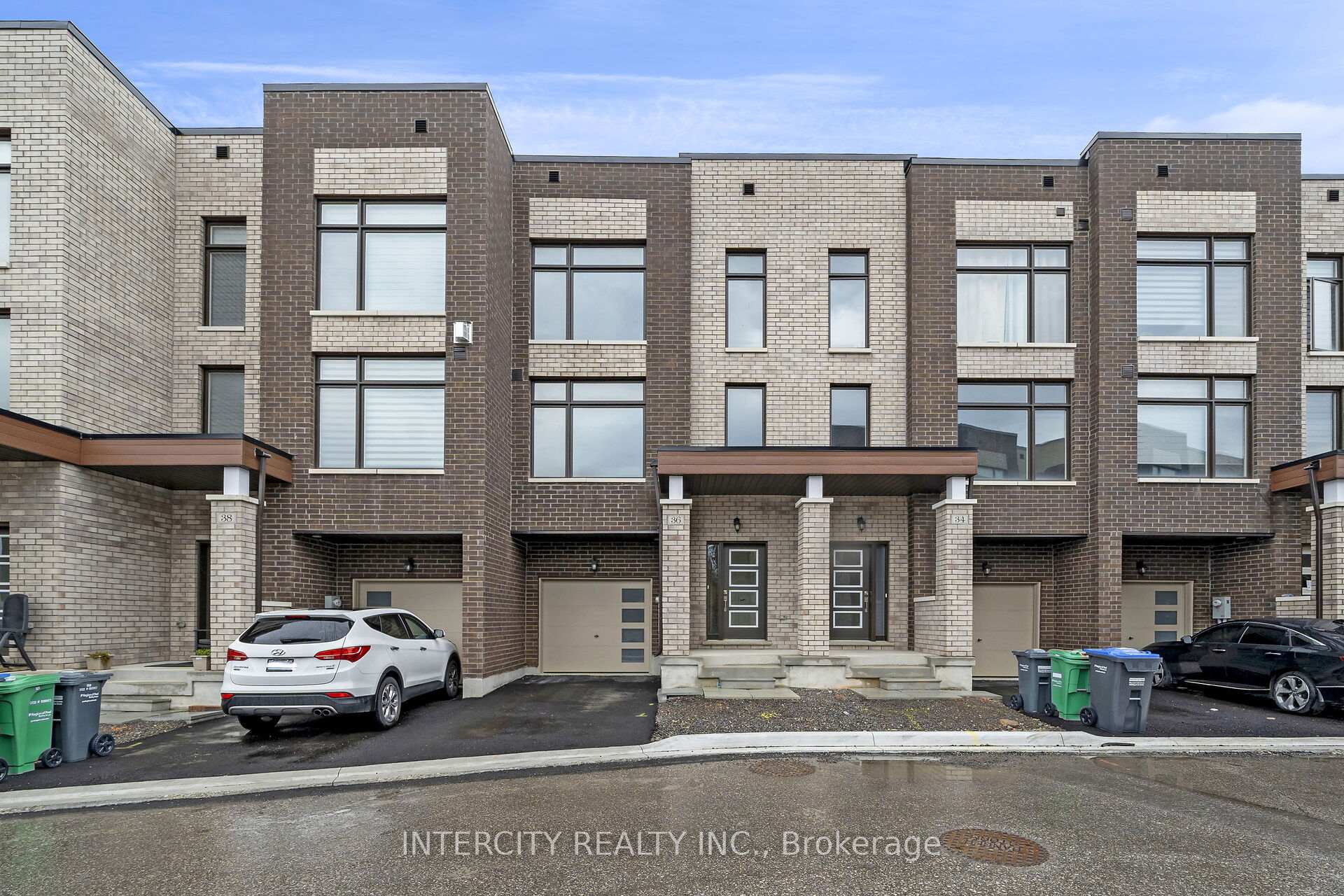 36 Queenpost Drive, Brampton, ON L6Y 6L2