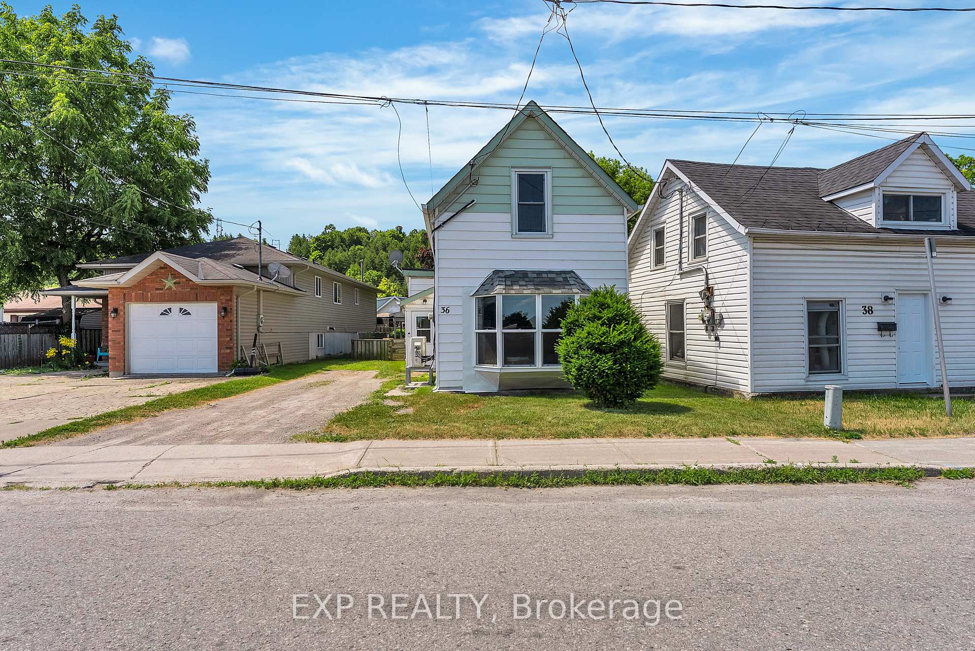 36 Stanley Street, Quinte West, ON K8V 4V2