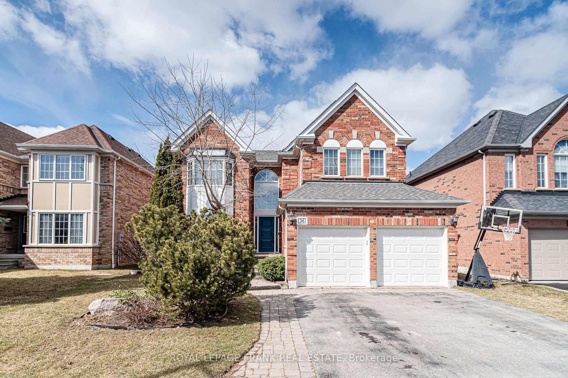 36 Twin Streams Road, Whitby, ON L1P 1N9