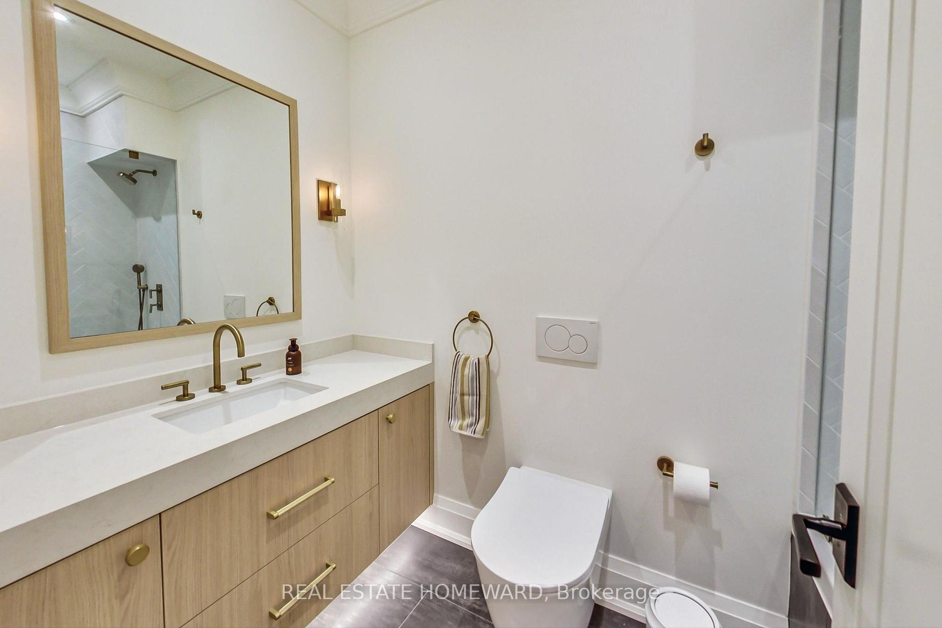 3612 - 55 Harbour Square, Toronto, ON M5J 2L1