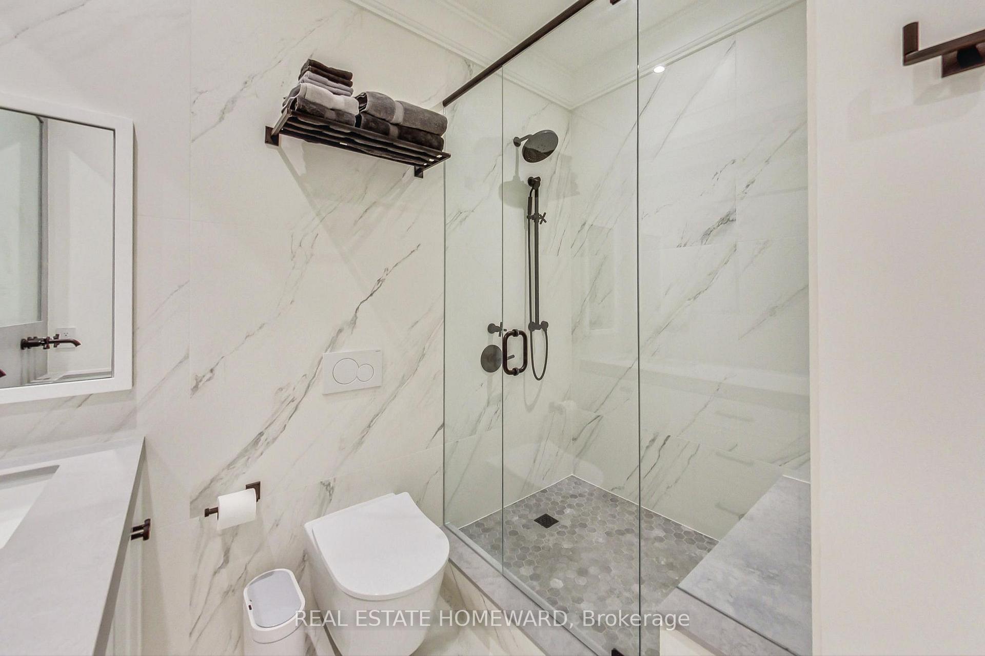 3612 - 55 Harbour Square, Toronto, ON M5J 2L1