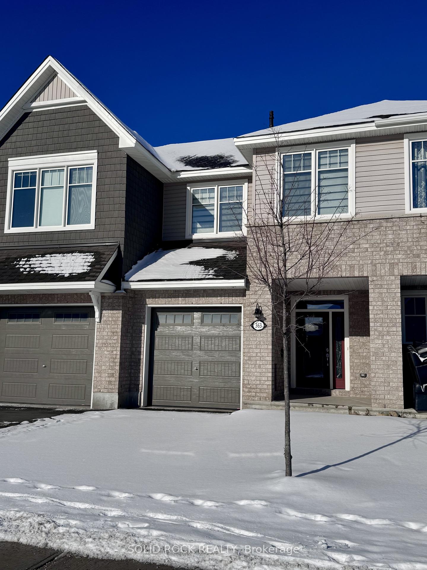 363 Barrett Farm Drive, Blossom Park - Airport and Area, ON K1T 0Y6