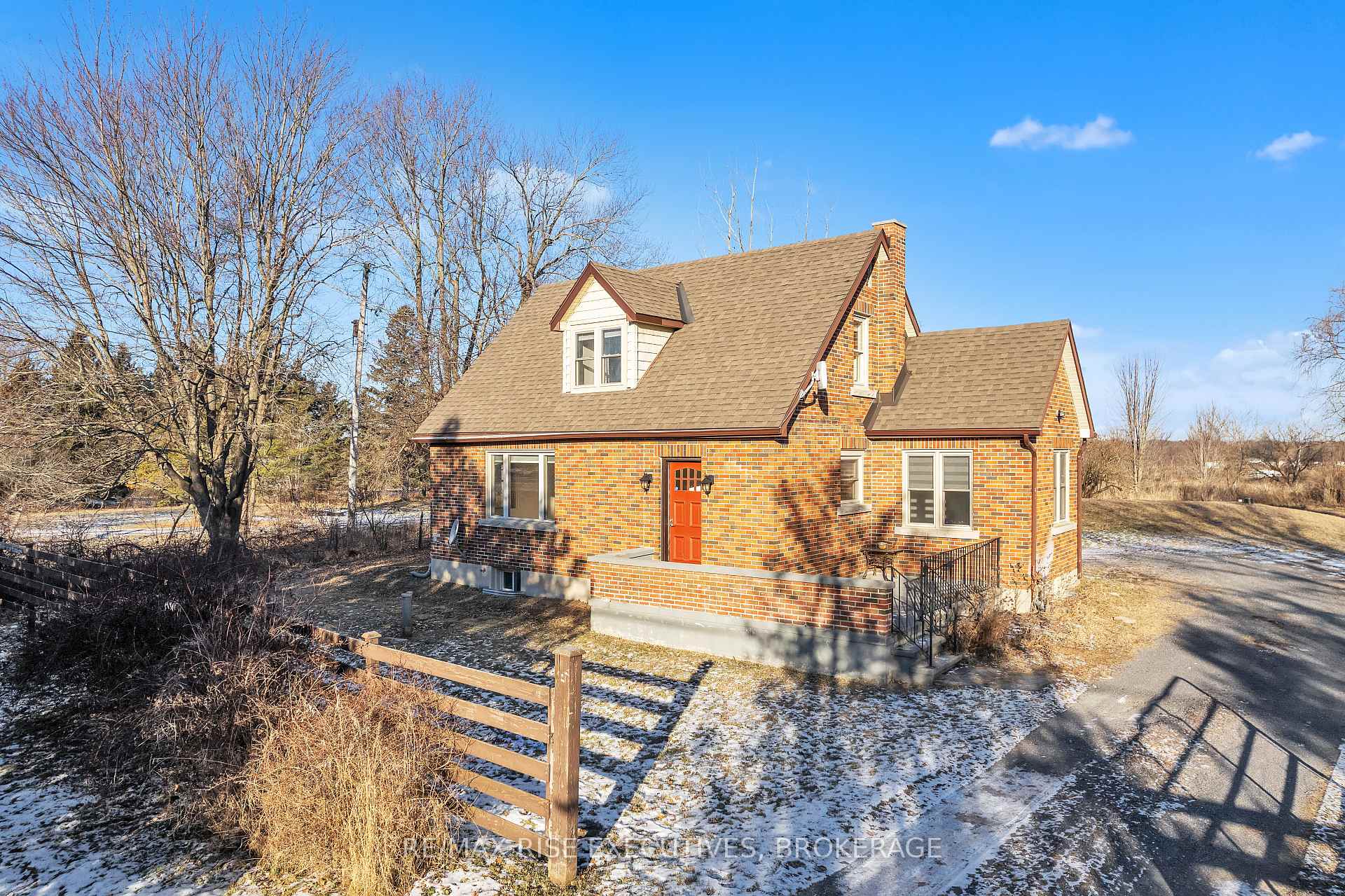 3658 Highway 2, Kingston, ON K7G 2V5