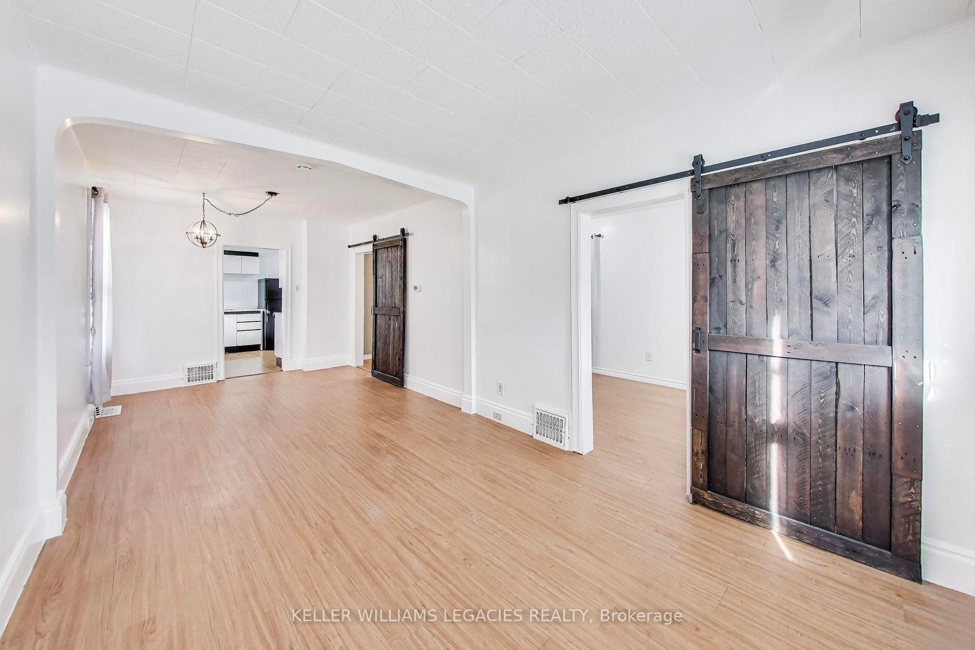 367 Cope Street, Hamilton, ON L8H 5C2