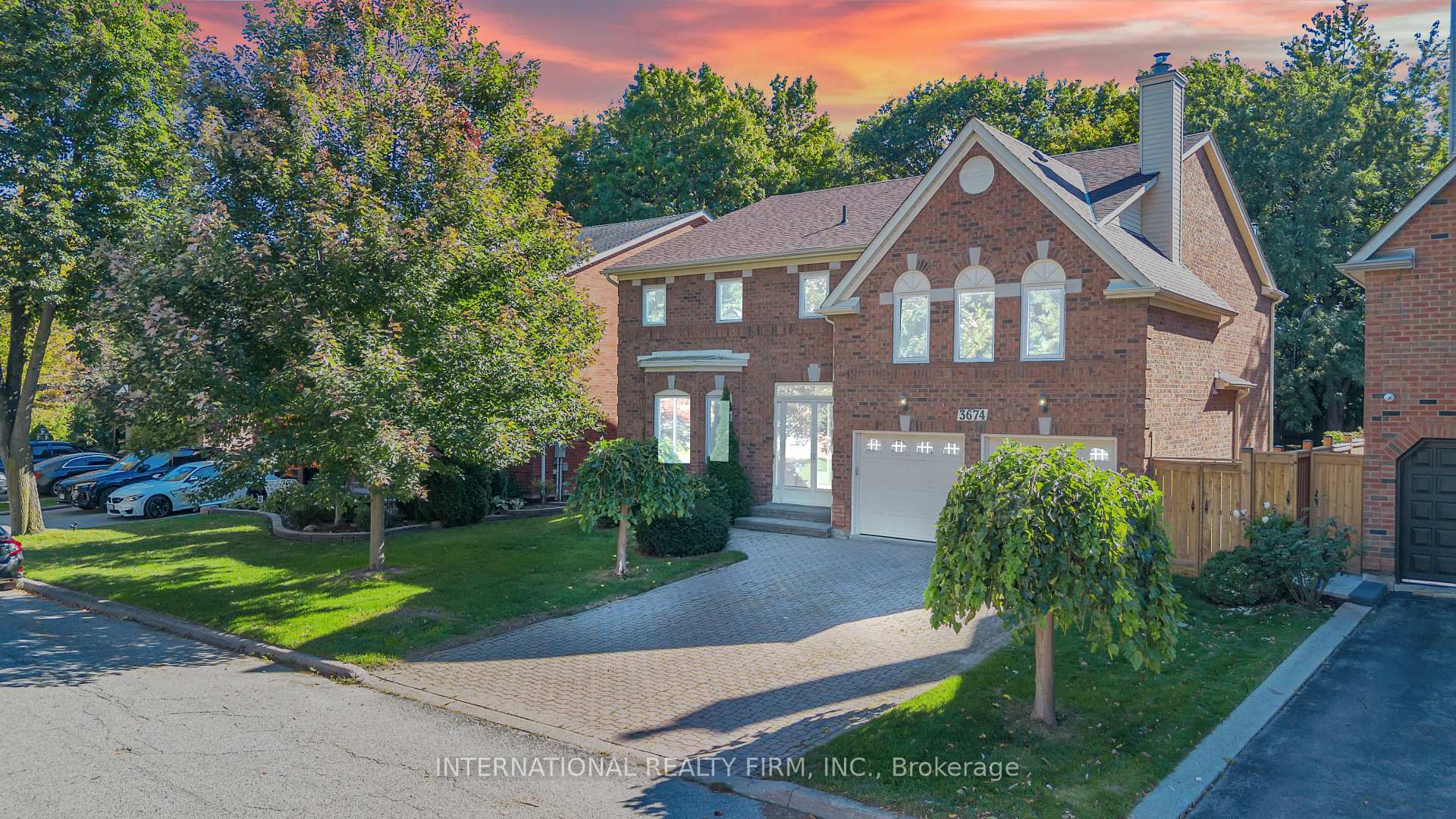 3674 St. Laurent Court, Mississauga, ON L5L 4T1