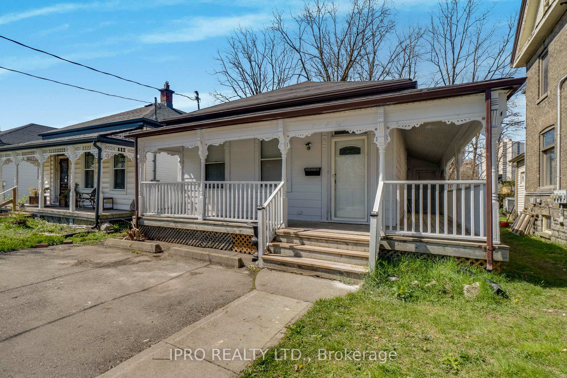 368 Simcoe Street, London East, ON N6B 1J7