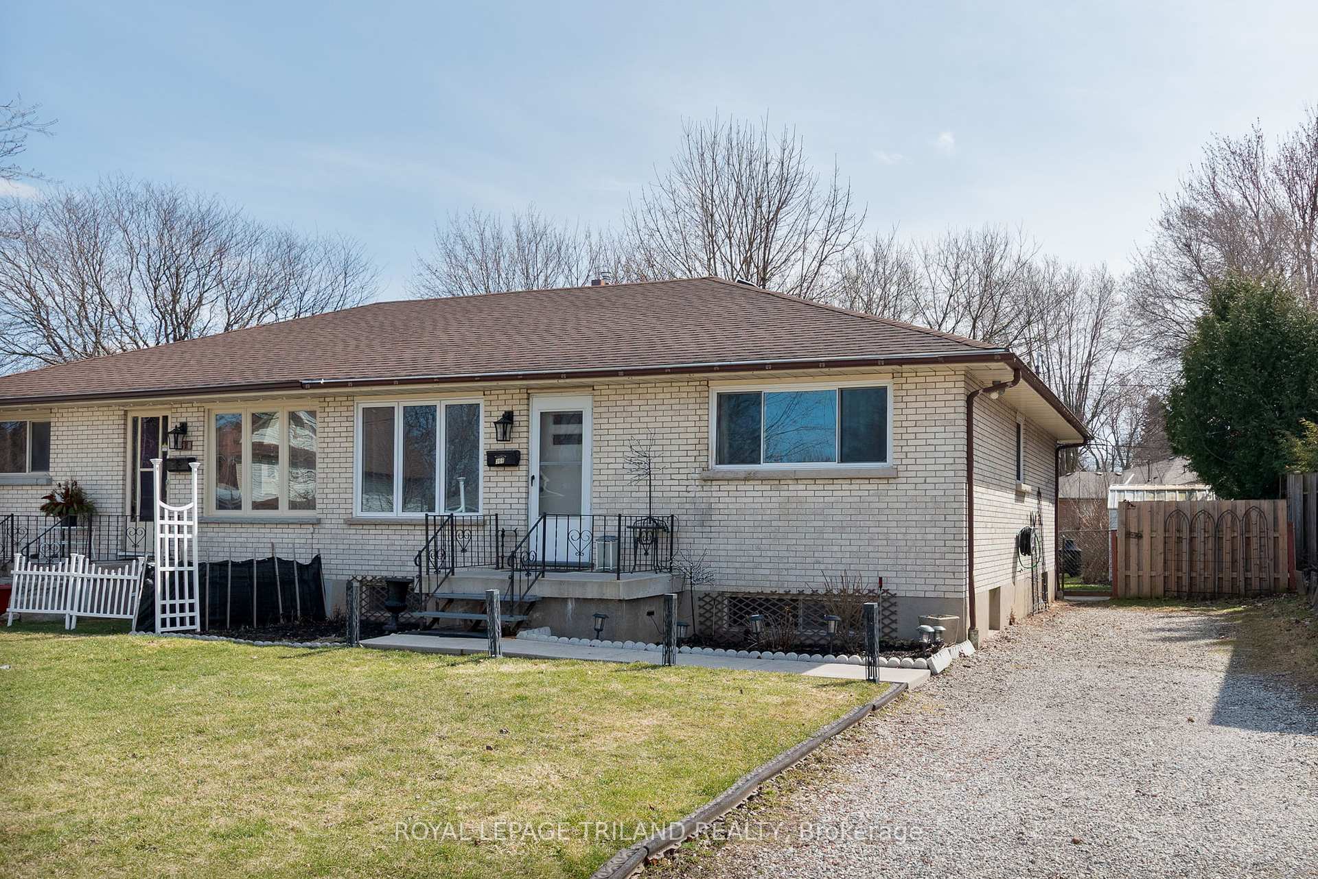 369 Dieppe Street, London South, ON N5Z 3A7
