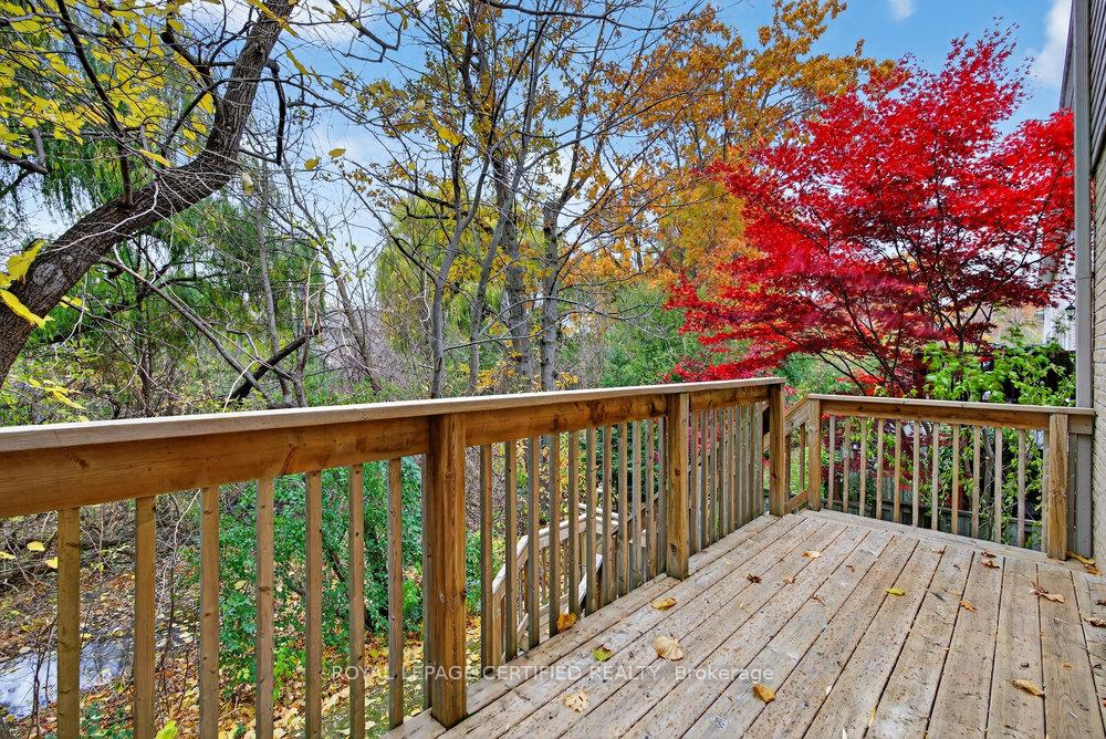 37 - 76 Frances Avenue, Hamilton, ON L8E 5X2