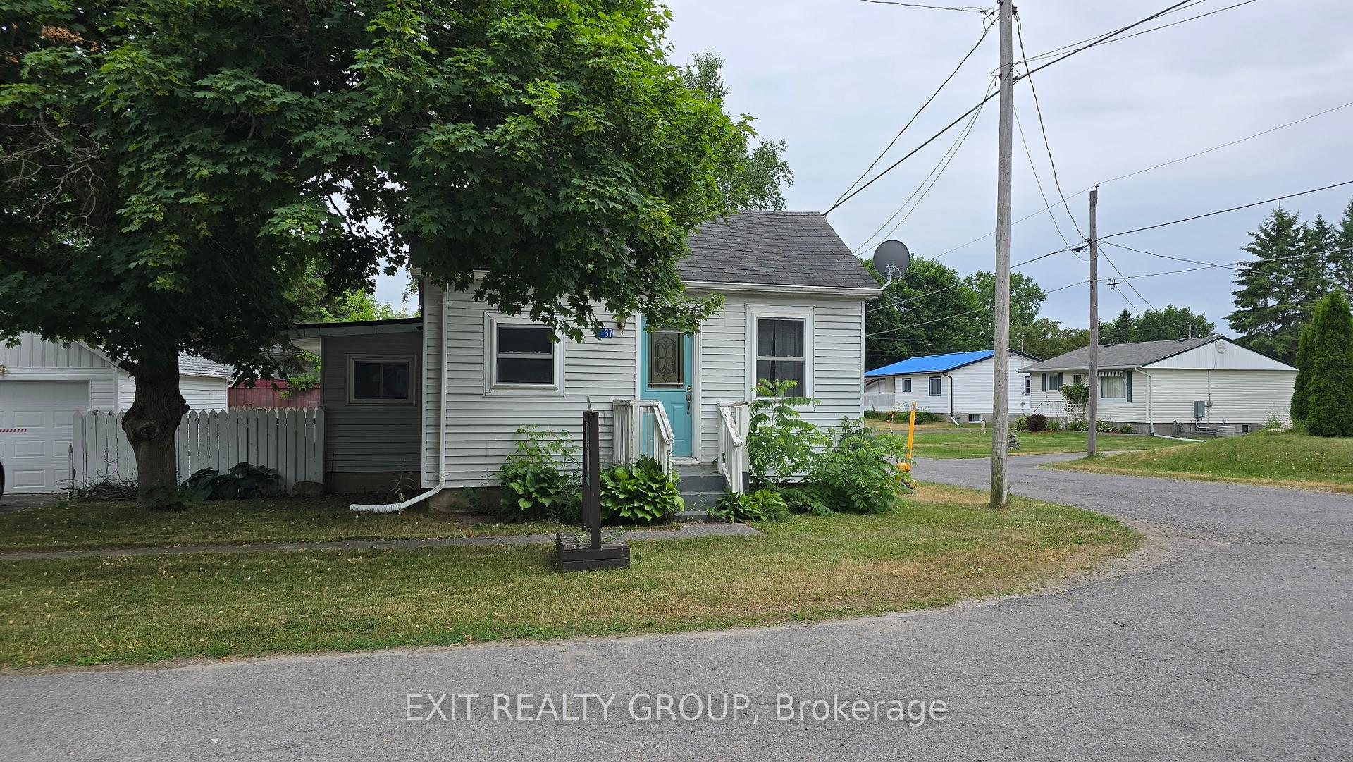 37 Bruce Street, Quinte West, ON K0K 2C0