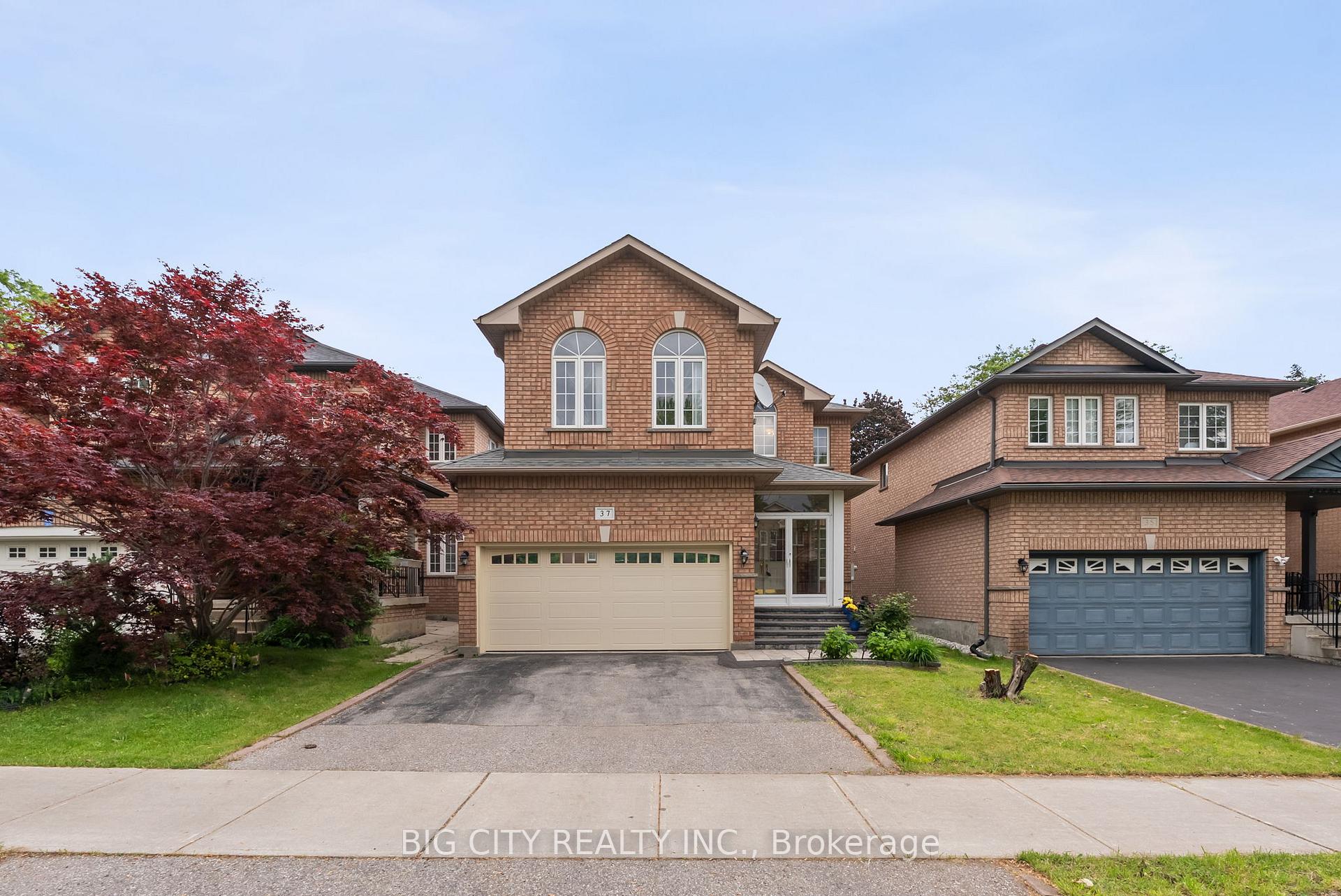 37 Castleford Drive, Toronto, ON M1T 3X4