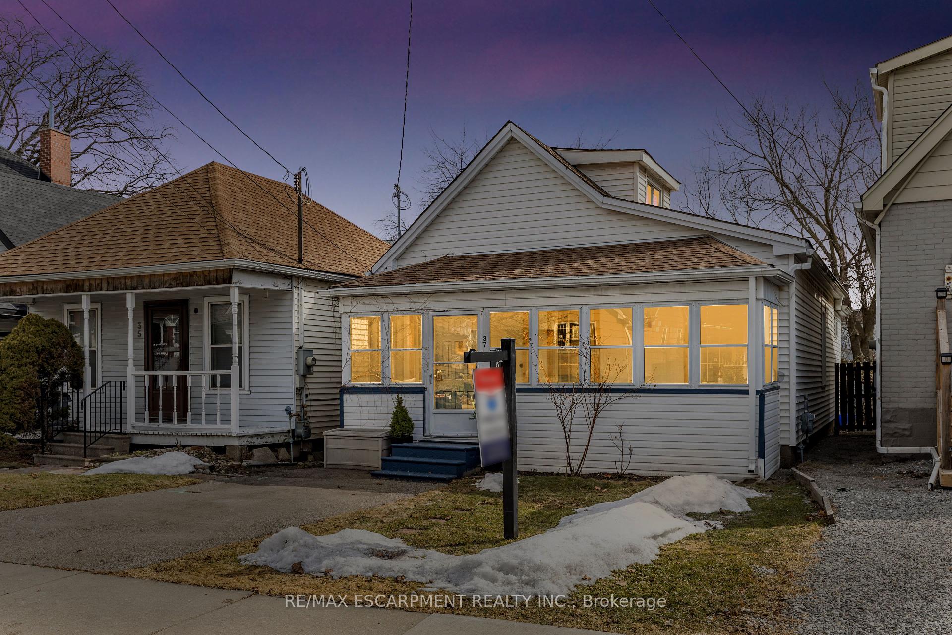 37 East 23rd Street, Hamilton, ON L8V 2W5