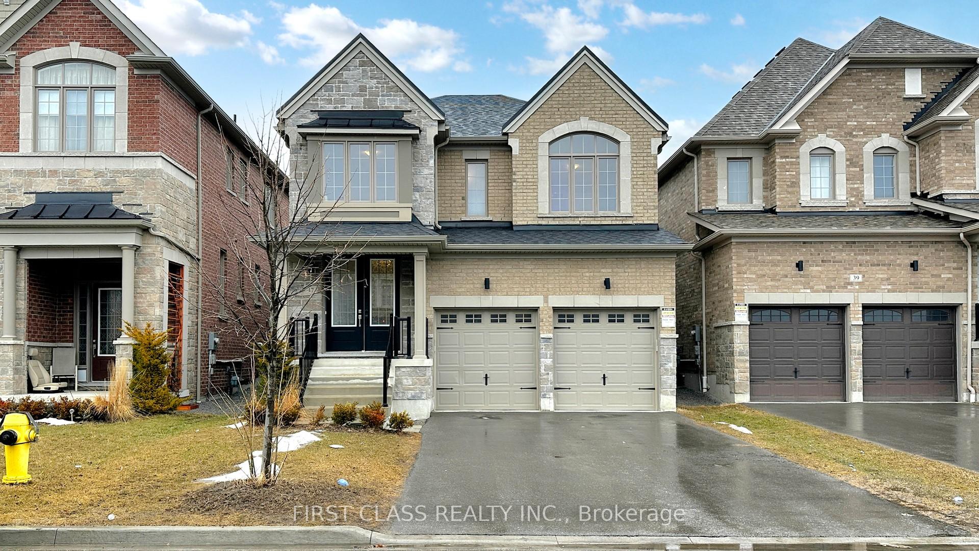 37 HAYERAFT Street, Whitby, ON L1P 0C6