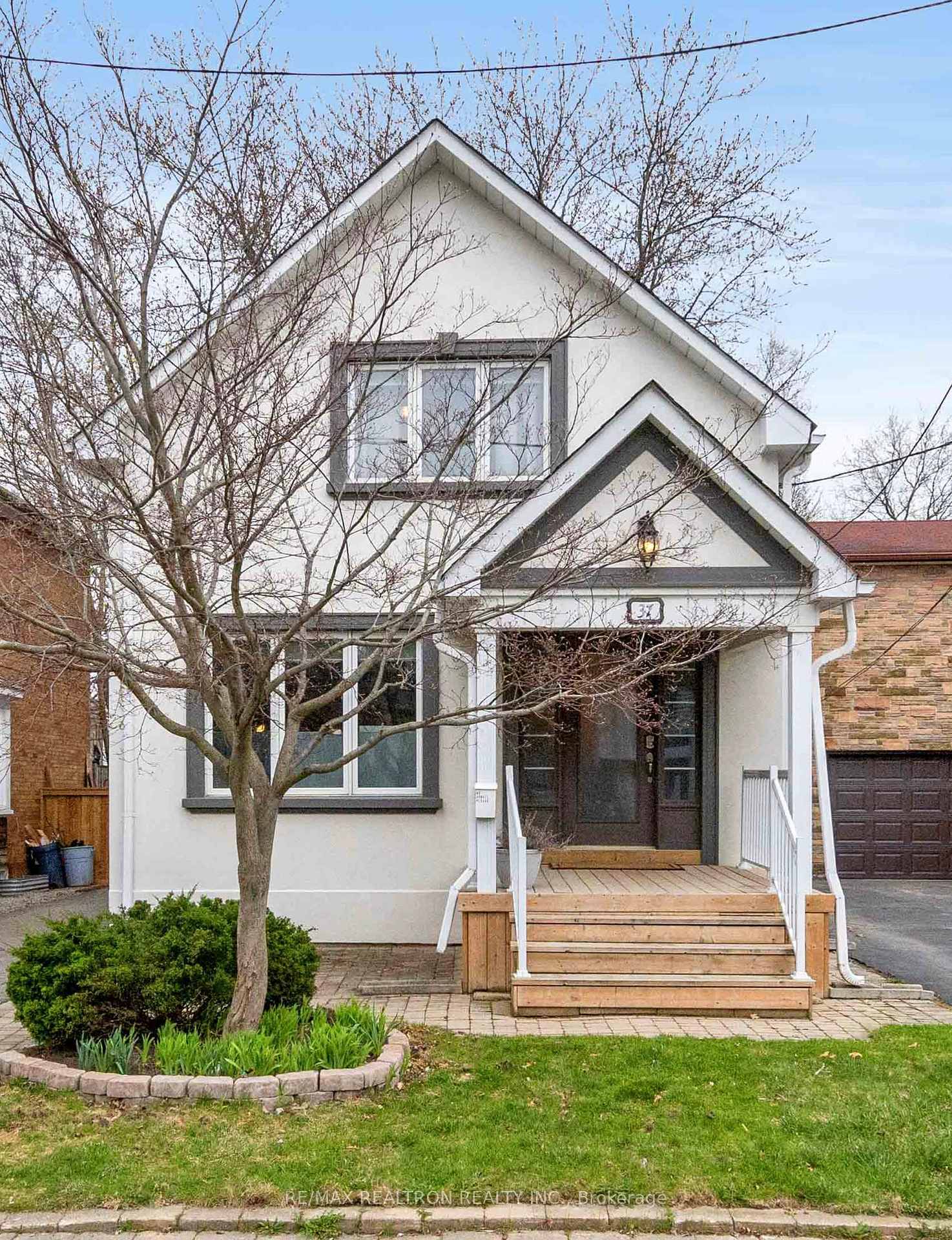 37 Johnston Avenue, Toronto, ON M2N 1G9