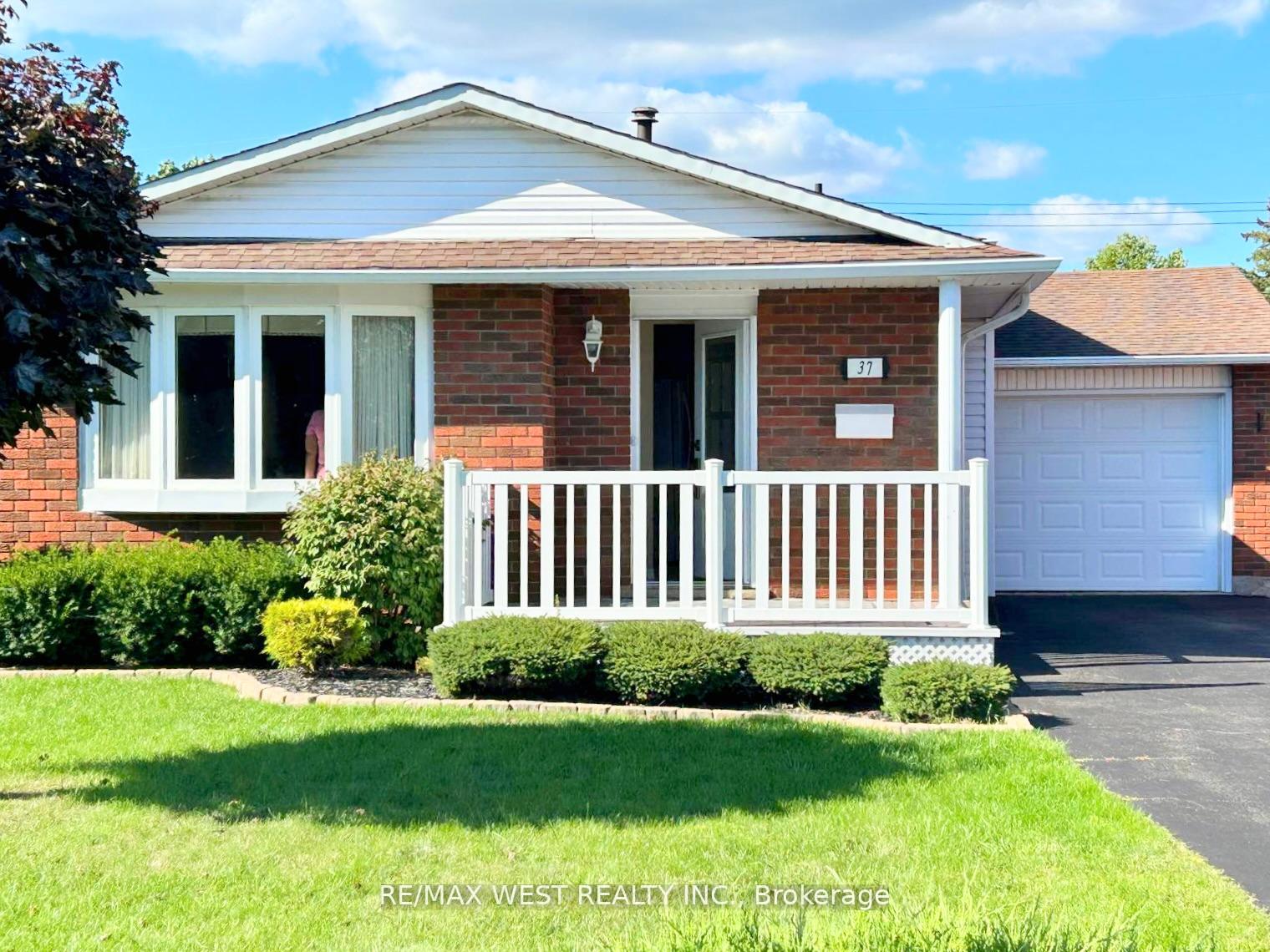 37 Michael Drive S, Port Colborne, ON L3K 3C3