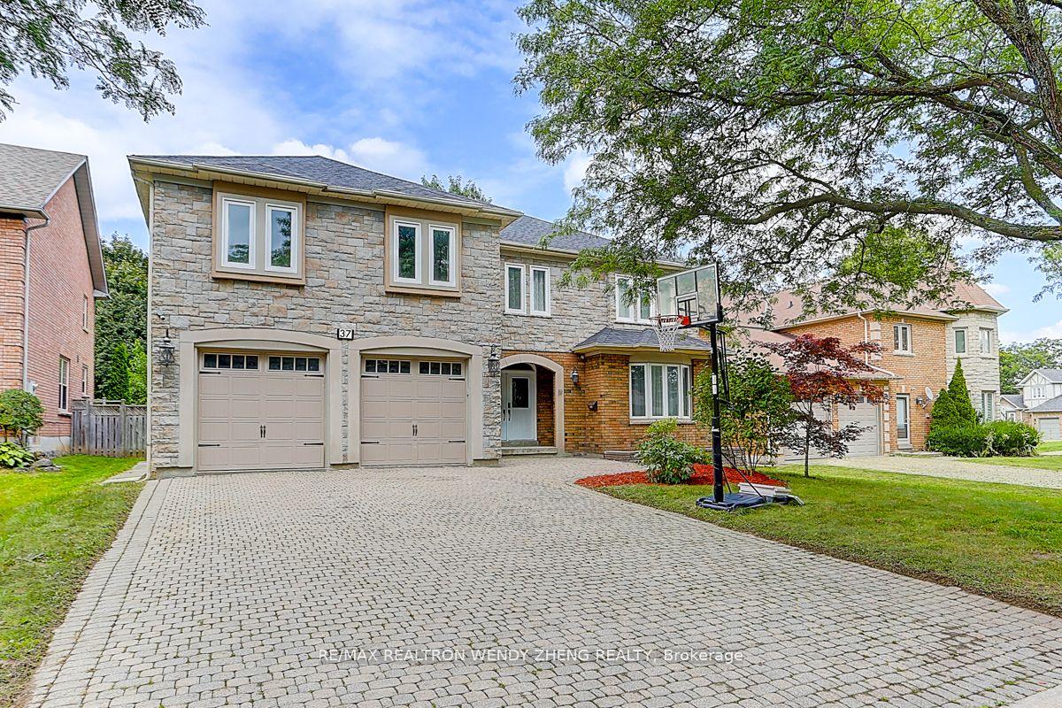 37 Montclair Road, Richmond Hill, ON L4B 2T9