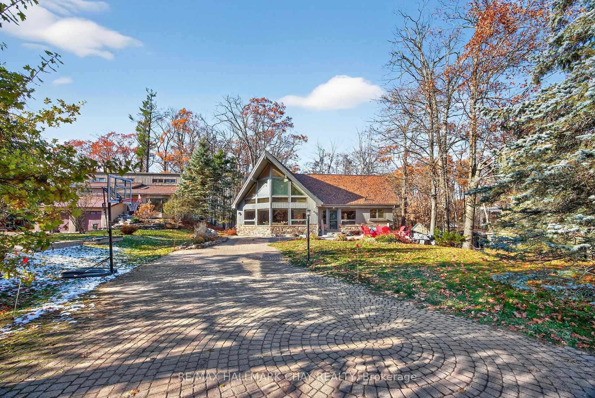 37 Pine Ridge Trail, Oro-Medonte, ON L4M 4Y8
