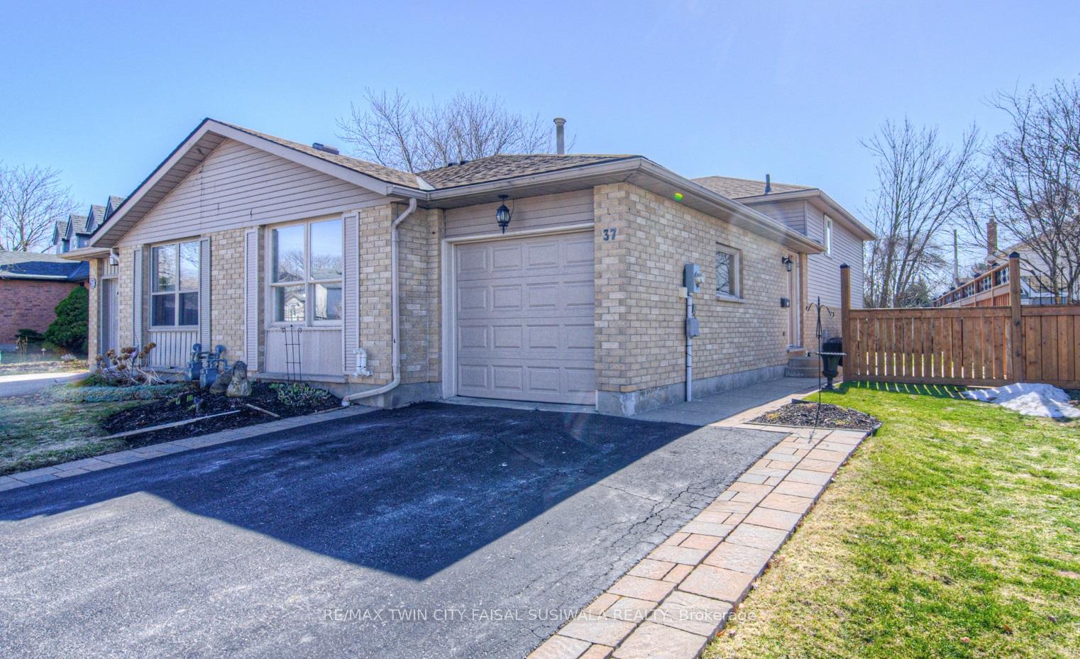 37 Sandalwood Drive, Cambridge, ON N1P 1A9