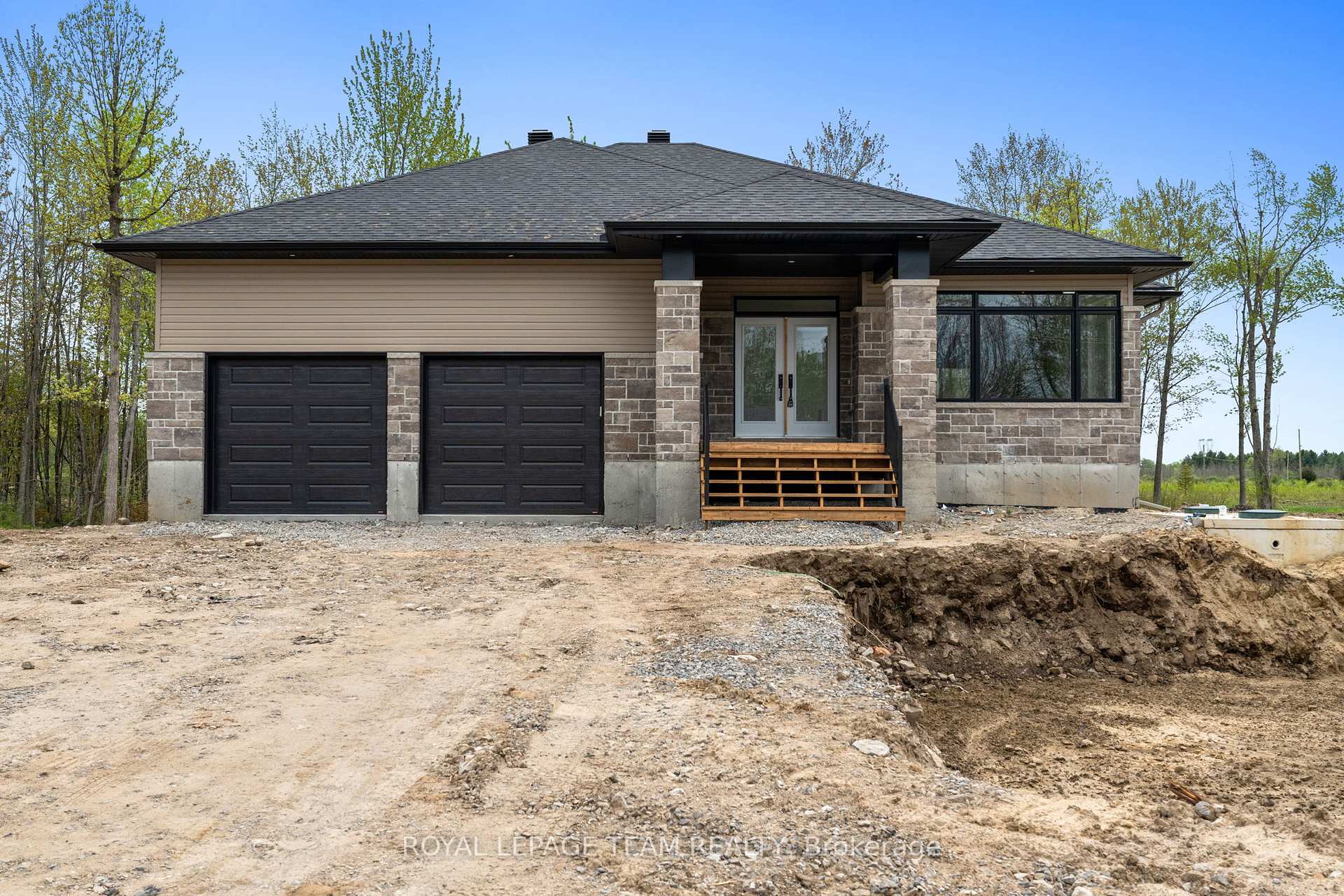 37 Tennant Drive, Rideau Lakes, ON K7A 4S5