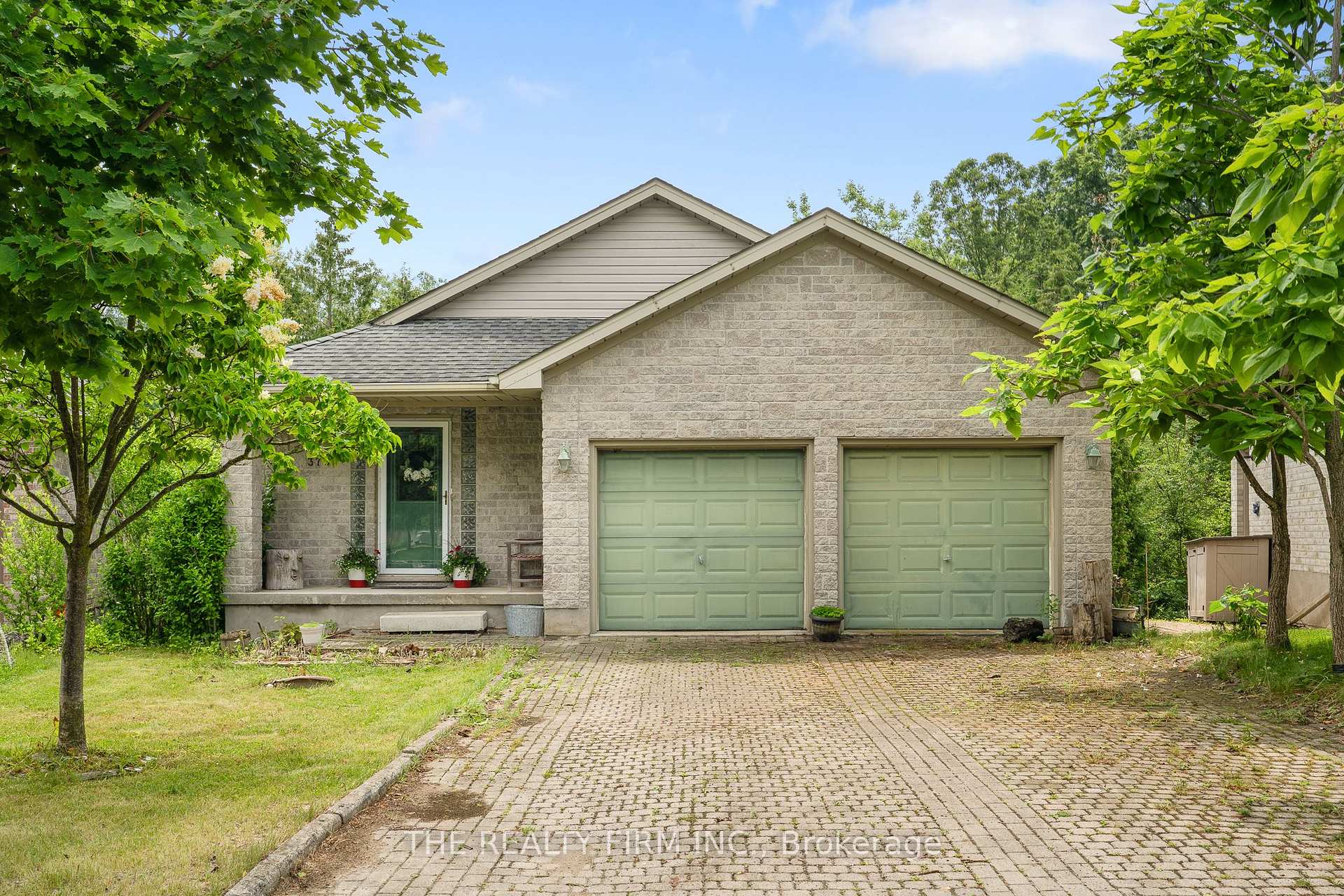 370 Jonathan Street, London South, ON N5Z 5C8