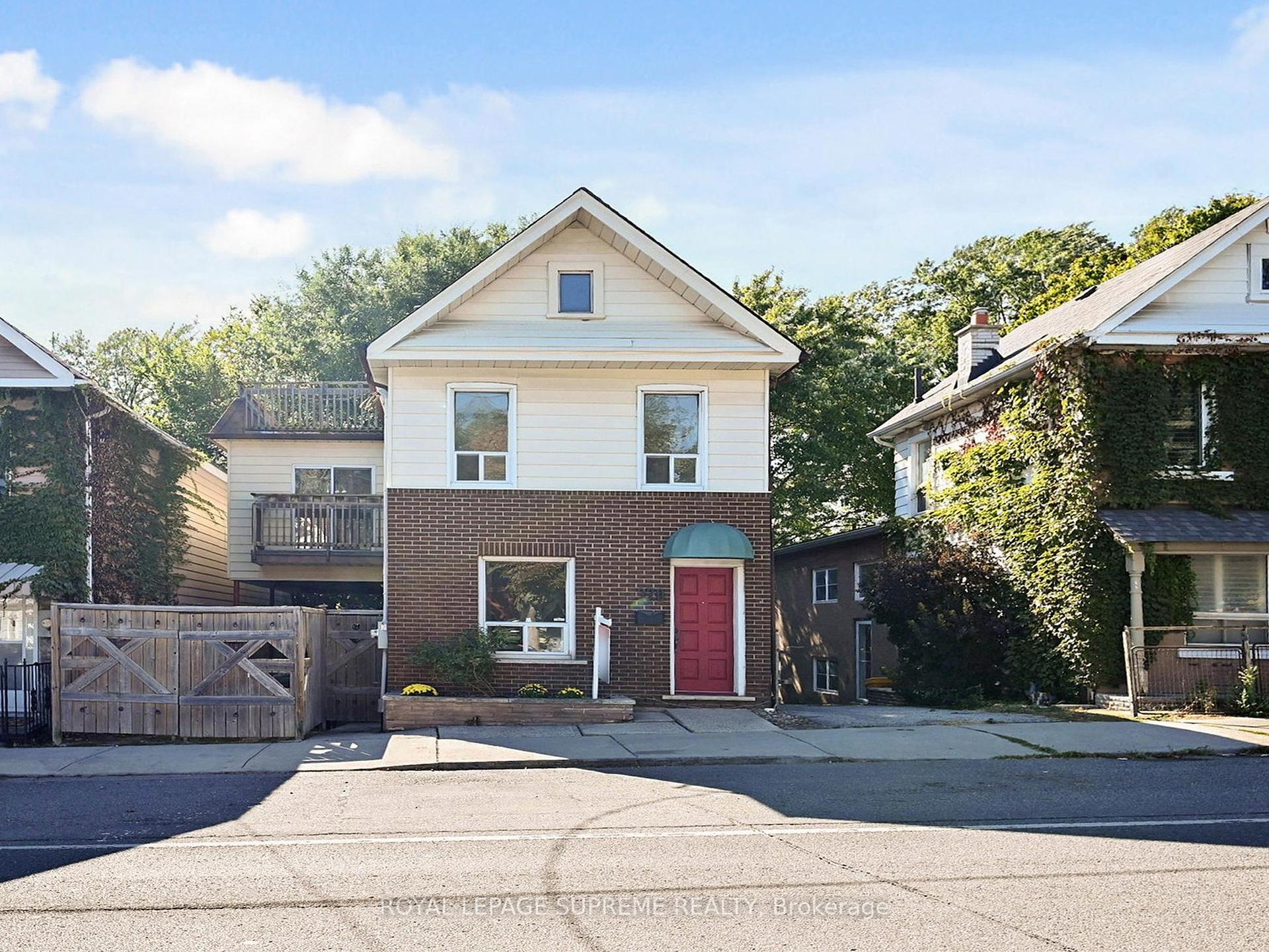 370 Jones Avenue, Toronto, ON M4J 3G3