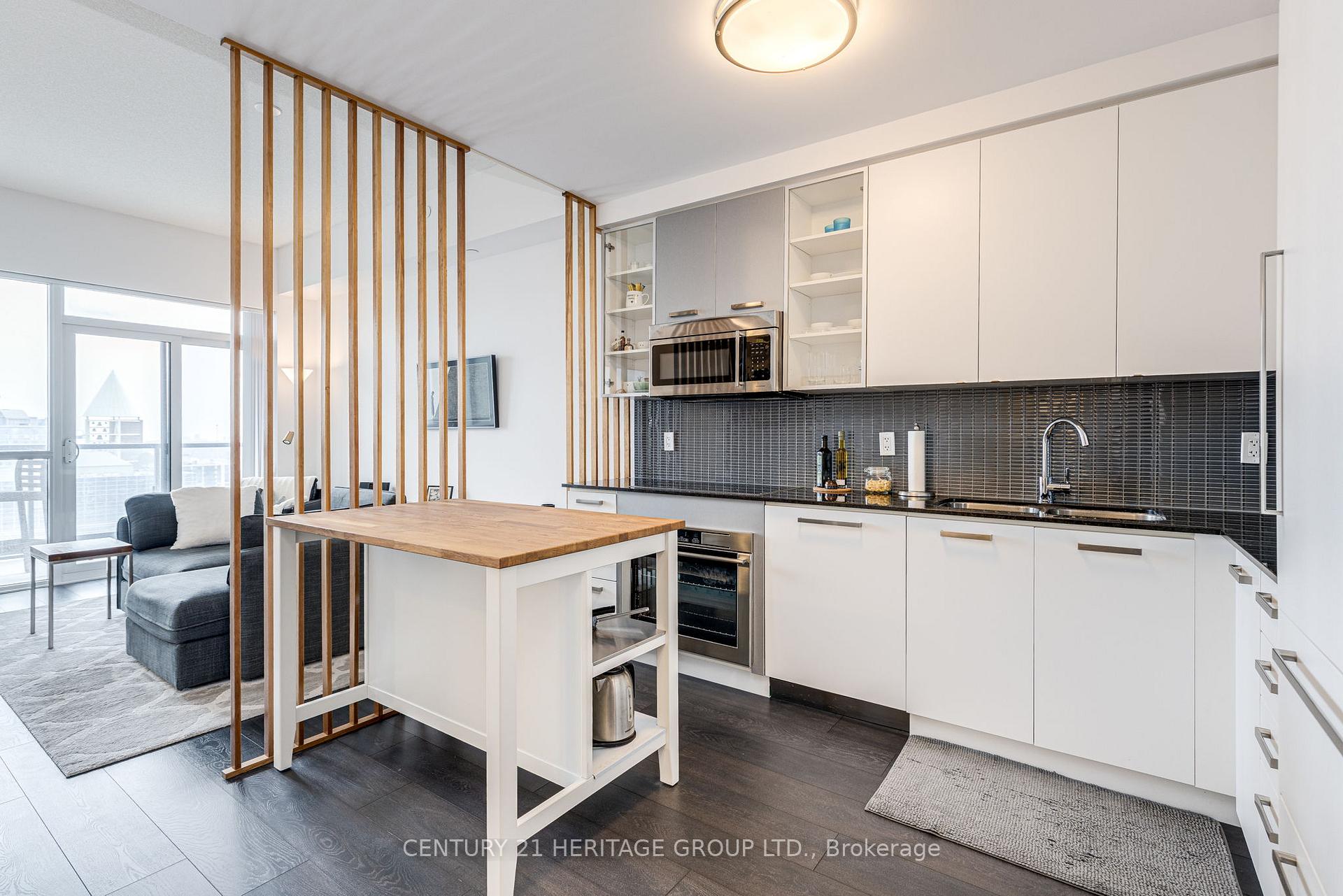 3701 - 5168 Yonge Street, Toronto, ON M2N 0G1