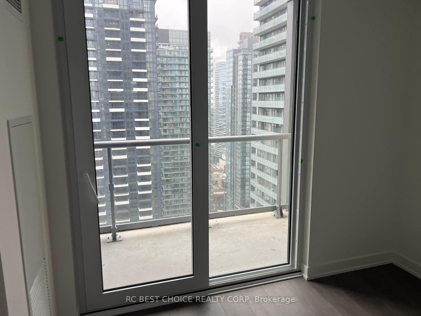 3702 - 108 Peter Street, Toronto, ON M5V 0W2