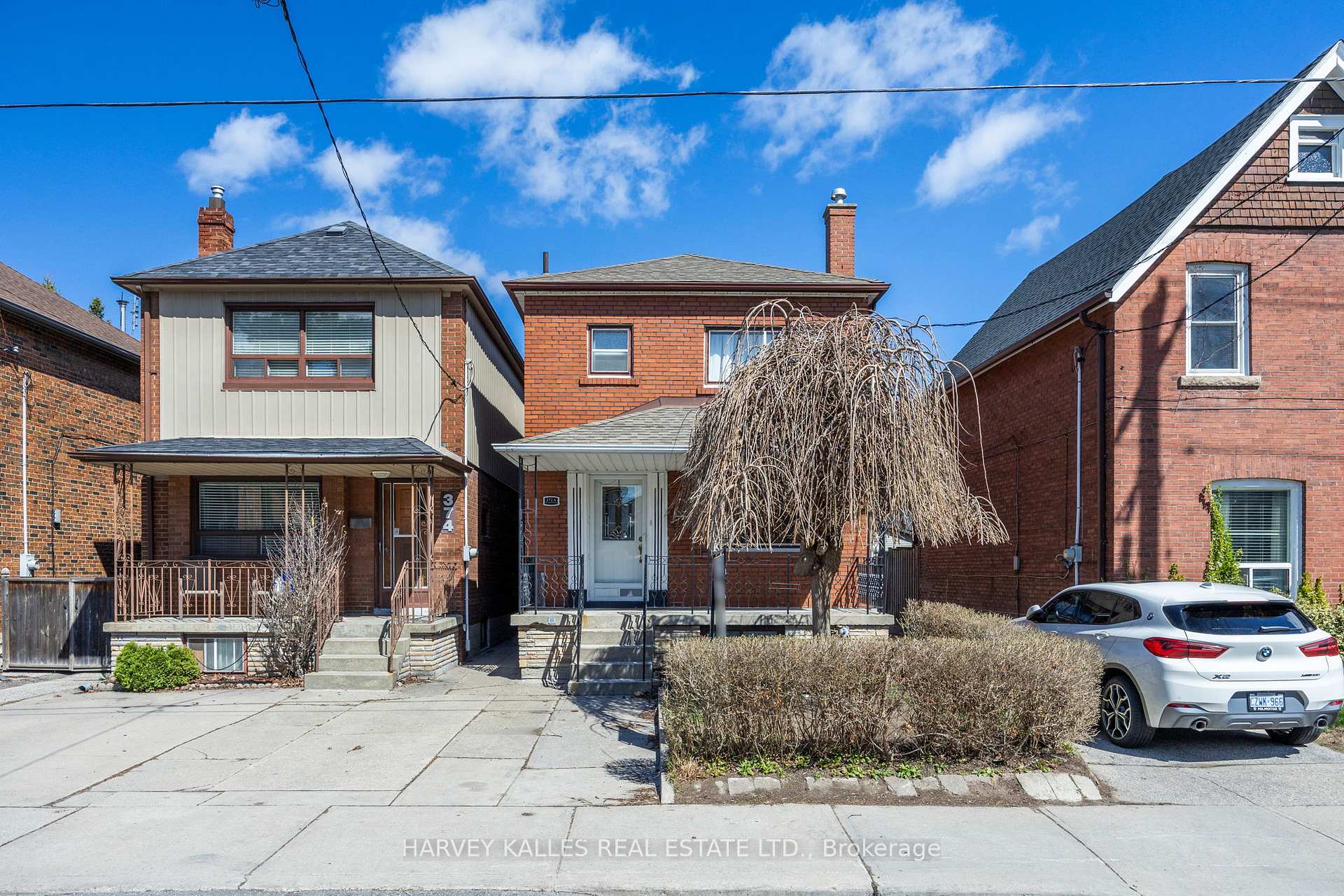 372A St Johns Road, Toronto, ON M6S 2K8