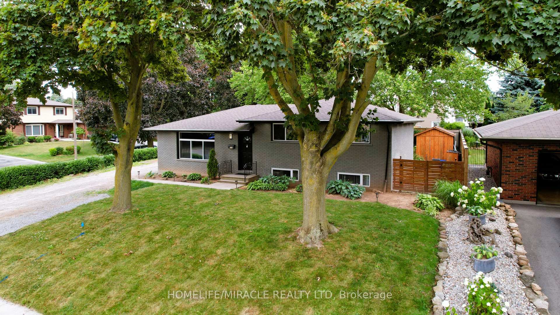 374 Book Road, Grimsby, ON L3M 2M6