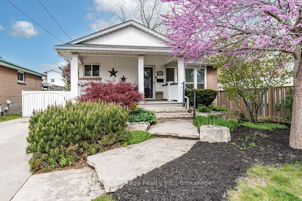 376 East 18th Street, Hamilton, ON L9A 4R1