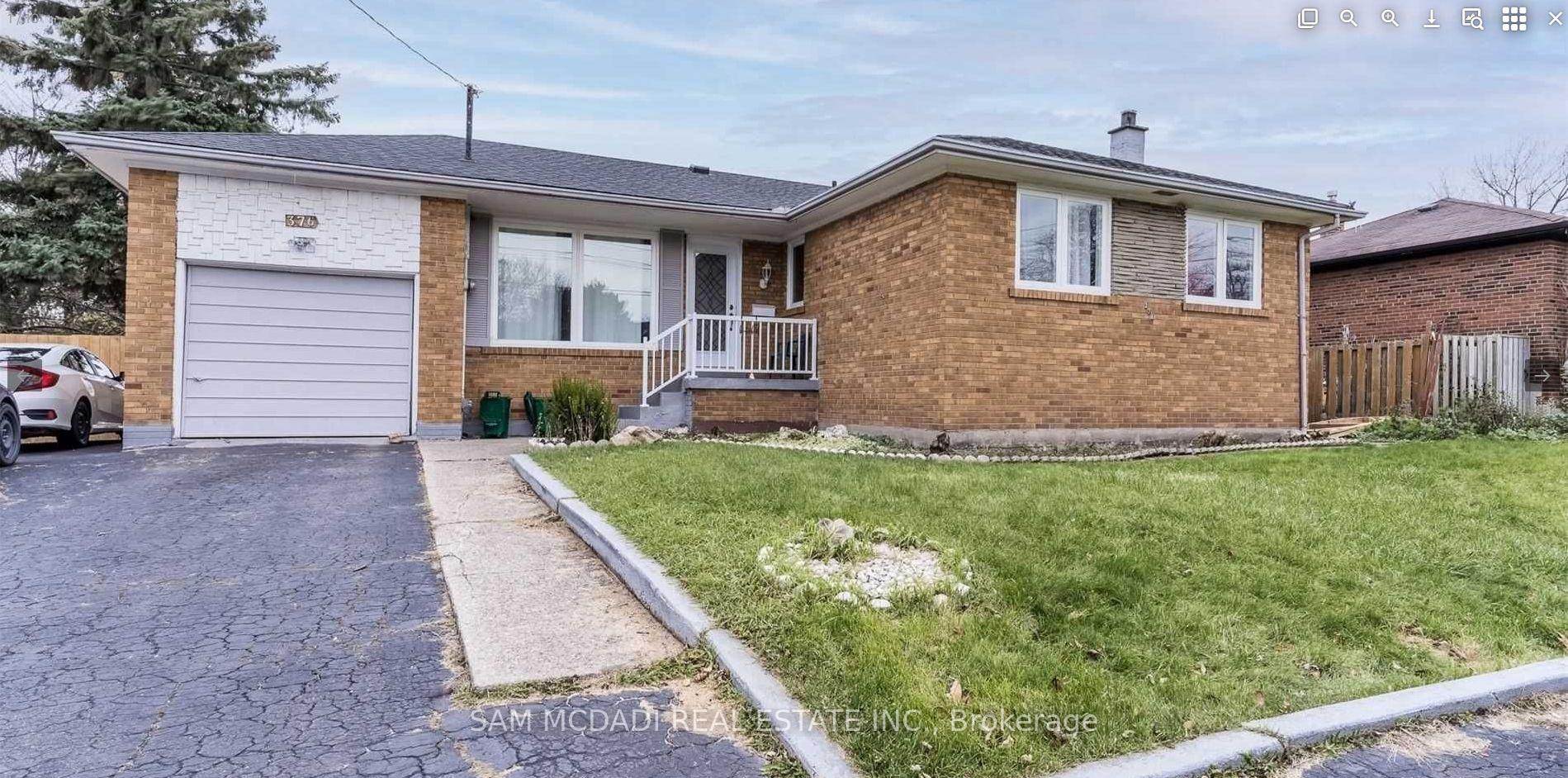 Lower - 376 Third Line, Oakville, ON L6L 4A4