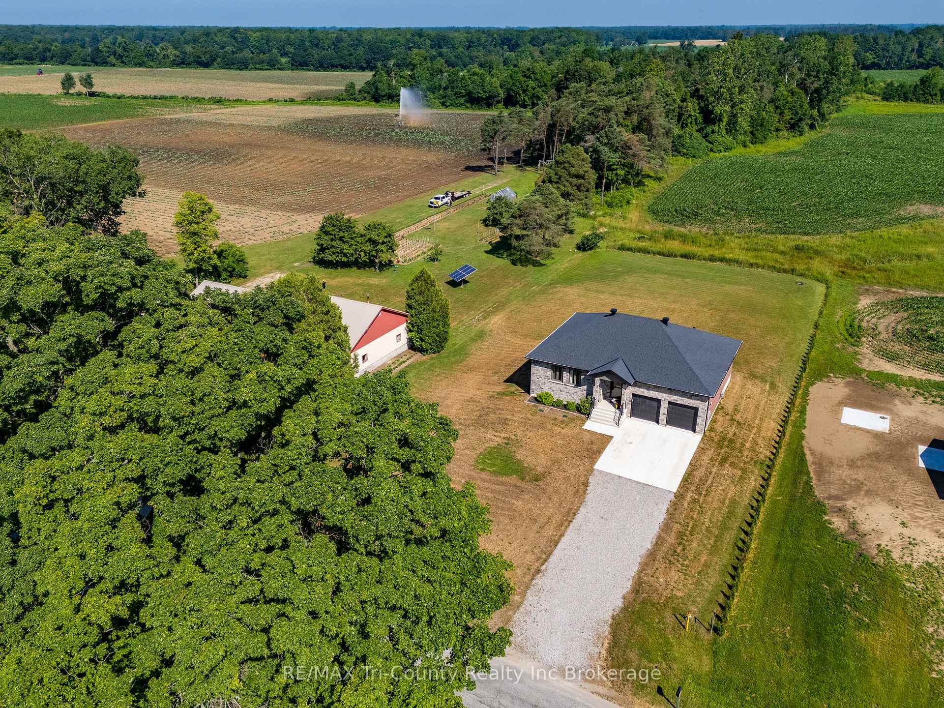 377 10th Concession Road, Norfolk, ON N0J 1G0
