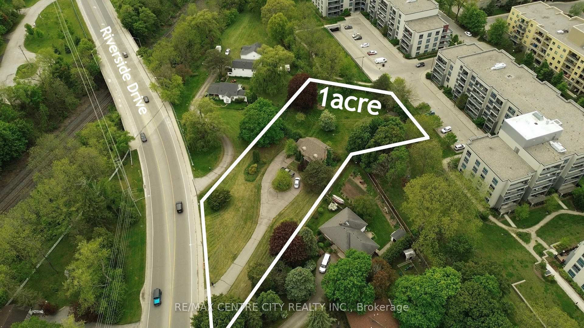 377 Riverside Drive, London North, ON N6H 1G3