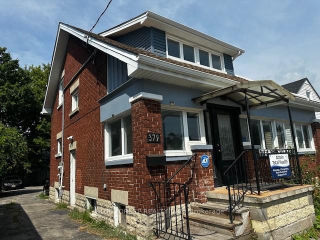 Upper - 379 Wharncliffe Road S, London South, ON N6J 2M2