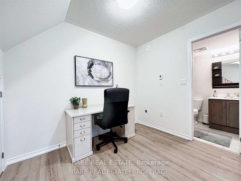 38 - 26 Fieldway Road N, Toronto, ON M8Z 3L2