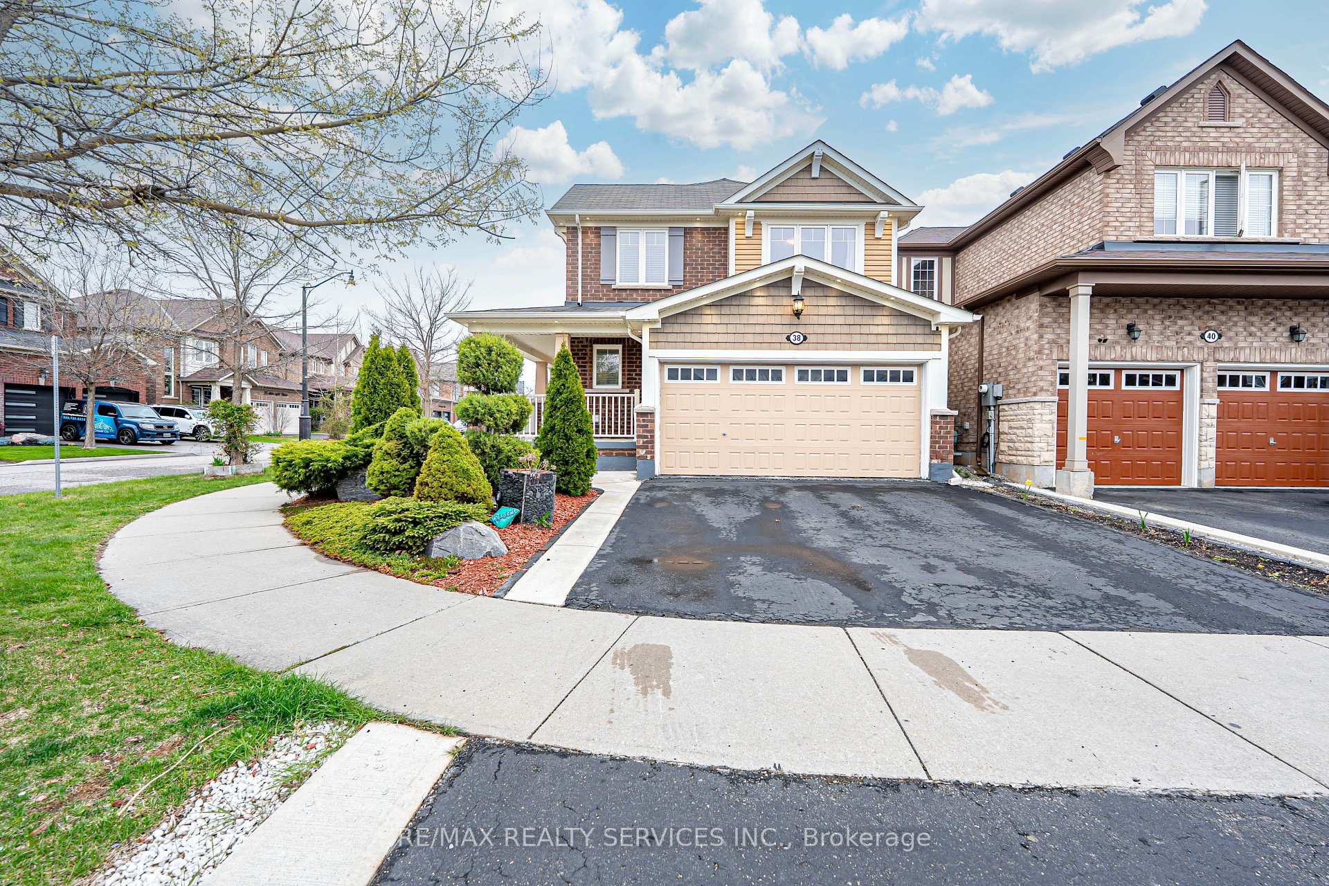 38 Arkwright Drive, Brampton, ON L7A 0V2